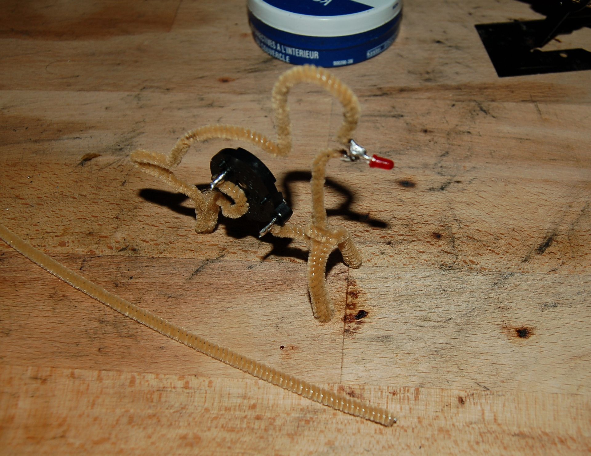 Pipe Cleaner LED Christmas Decorations : 4 Steps - Instructables