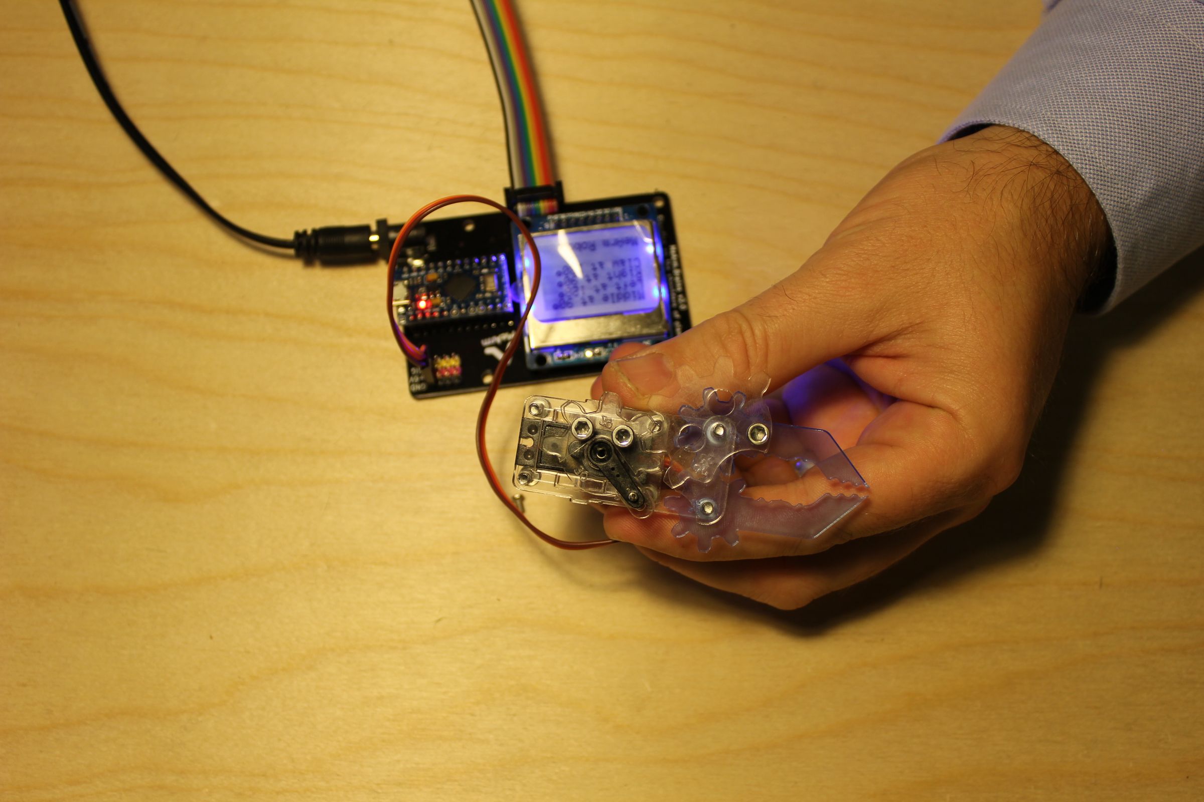 MeArm V1.1 - Tiny Open Source Robot Arm - Arduino, Raspberry Pi, Micro:bit Compatible : 18 Steps ...