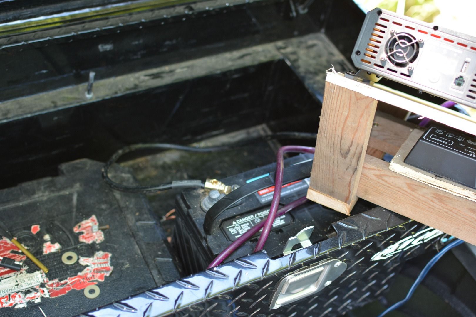 Toolbox Solar Generator : 6 Steps - Instructables