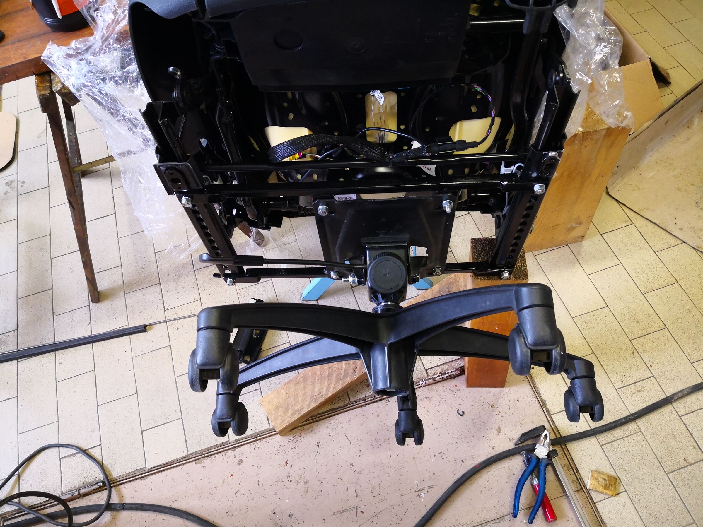 Convert a Car Seat Into the Coolest Office Chair Ever : 10 Steps (with ...