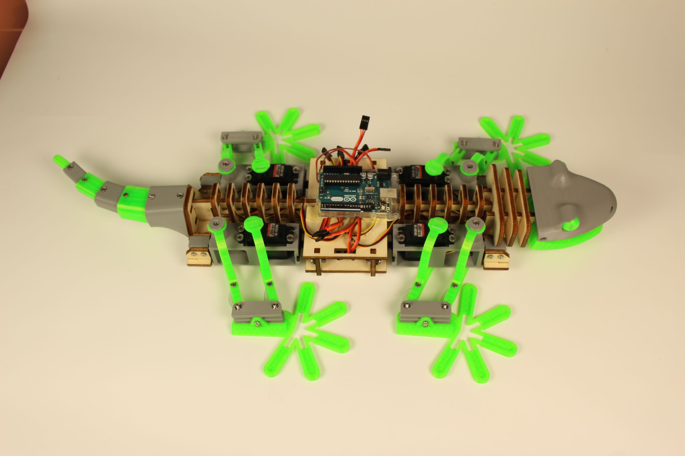 Bioinspired Wall Climbing Robot (Without Electronics, Not Finished) : 7 ...