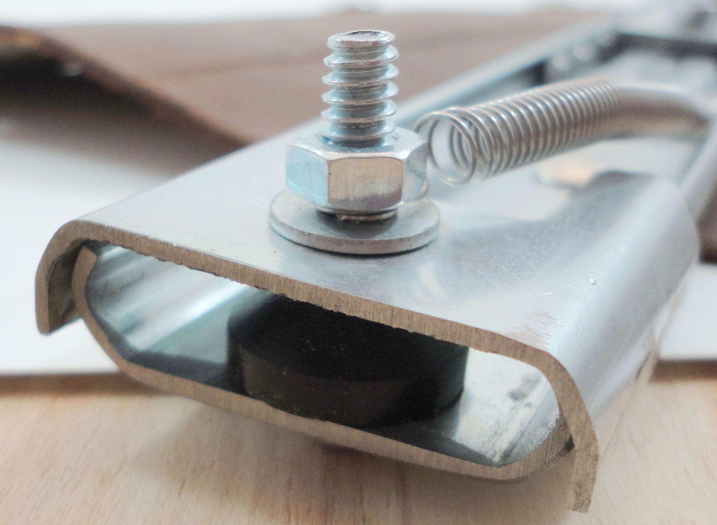 Assassin's Creed Hidden Blade - Functional Prop!! : 13 Steps (with ...