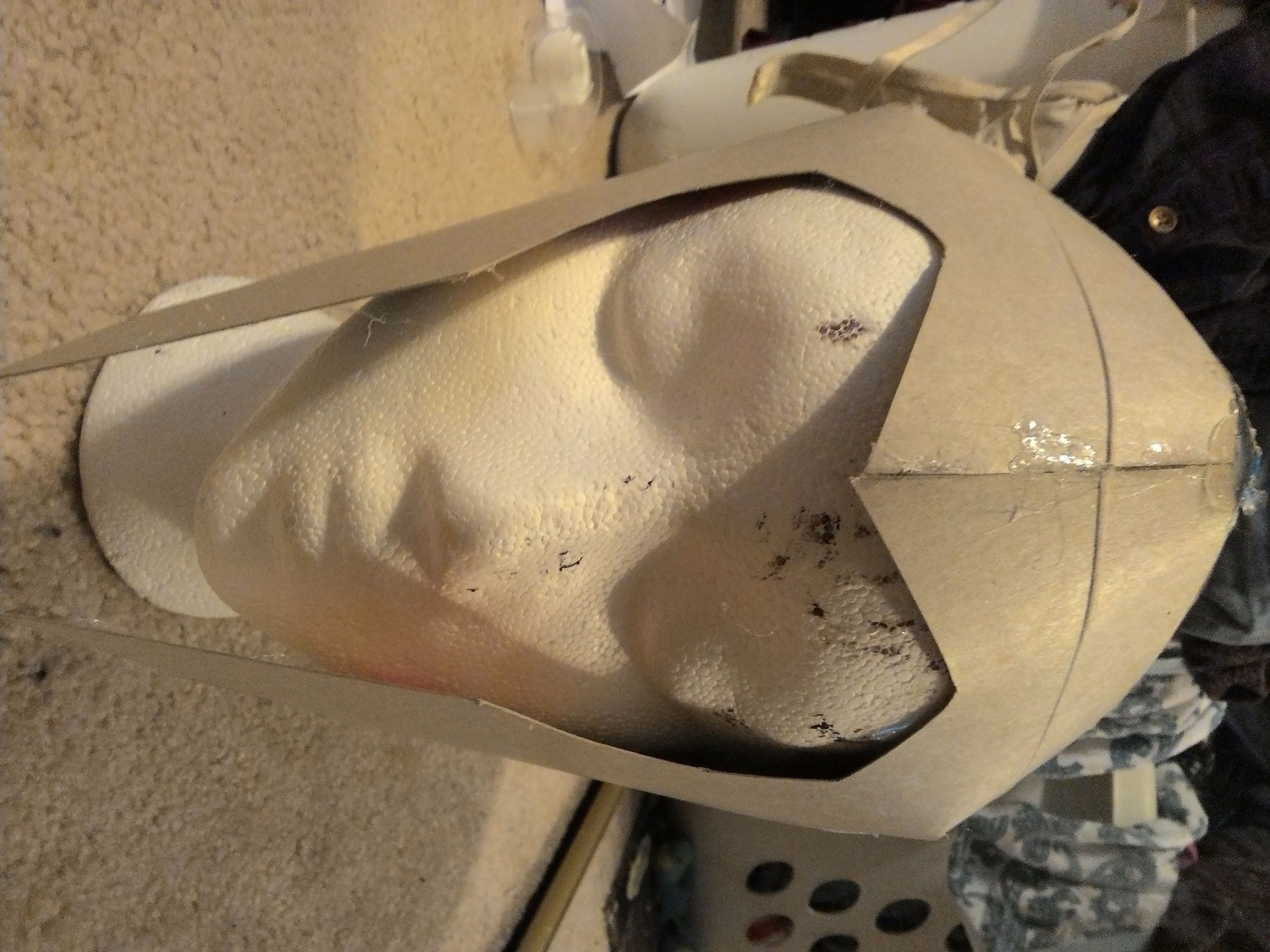 How to Make Loki's Helmet : 11 Steps (with Pictures) - Instructables