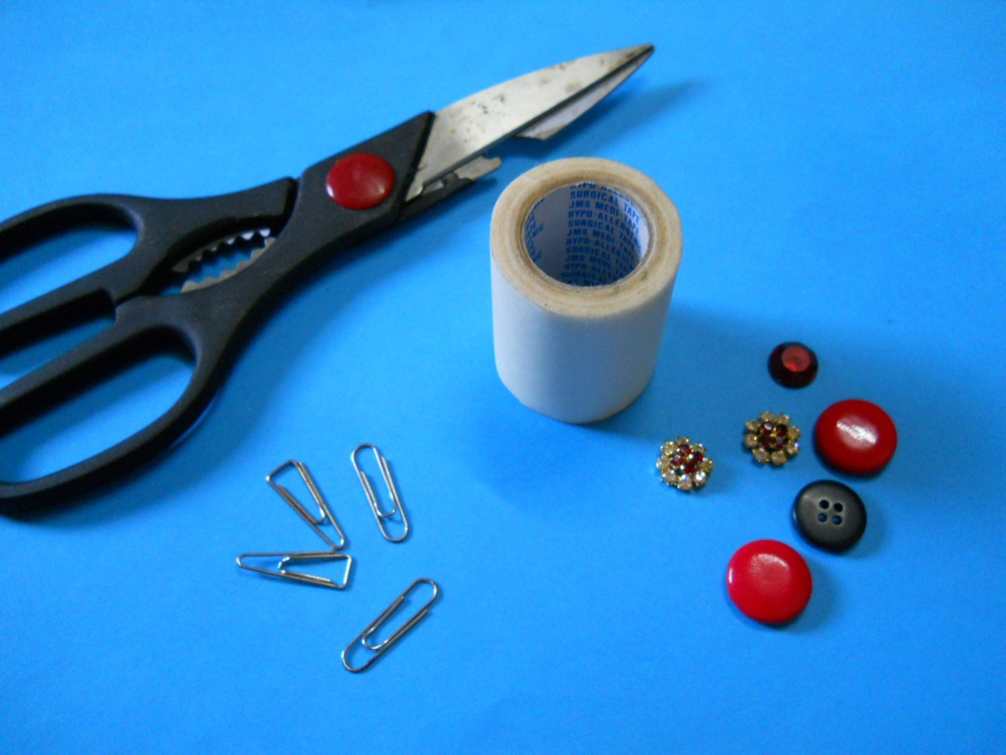 Button Bookmarks (Kids Can Make It!!) - Instructables
