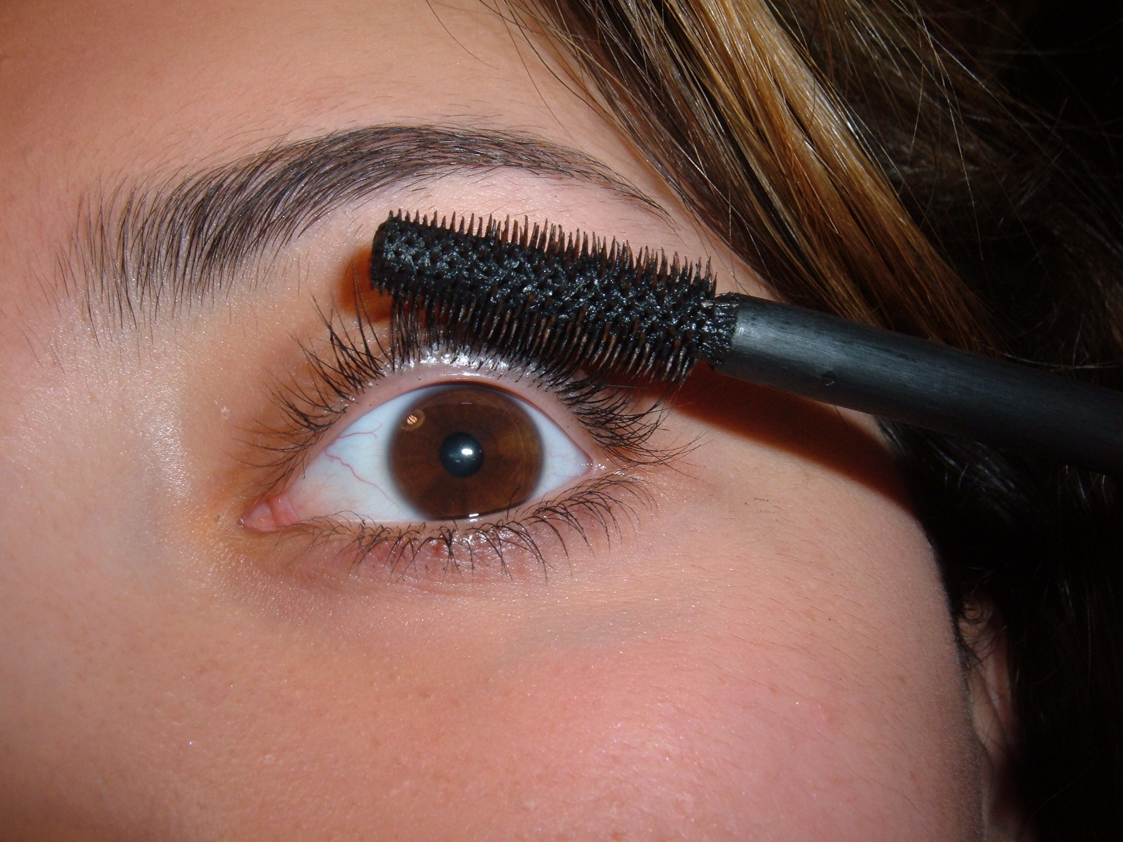 HOW TO MAKE YOUR OWN MASCARA! - Instructables