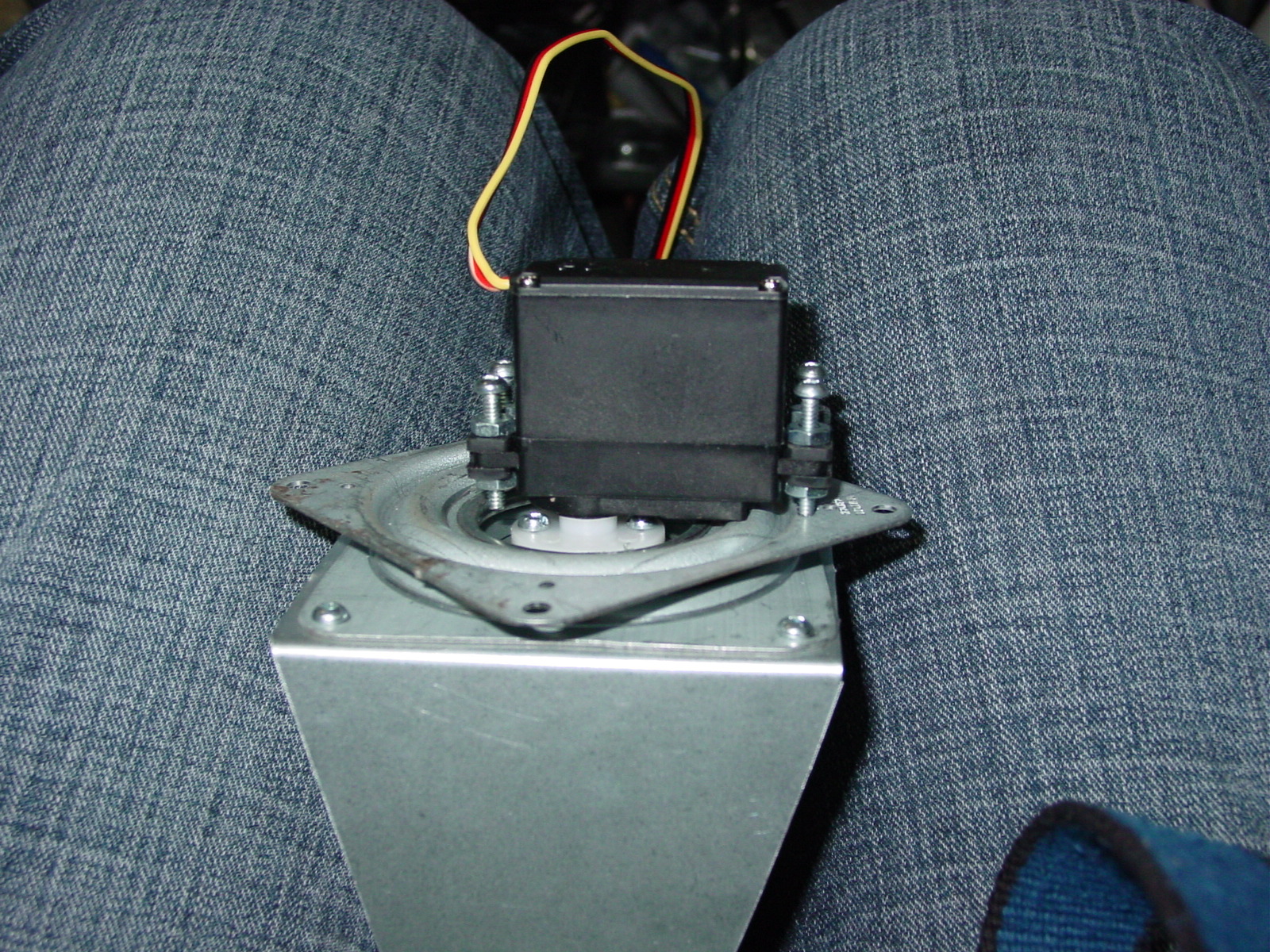 Remote Controlled Pan and Tilt Head : 7 Steps - Instructables