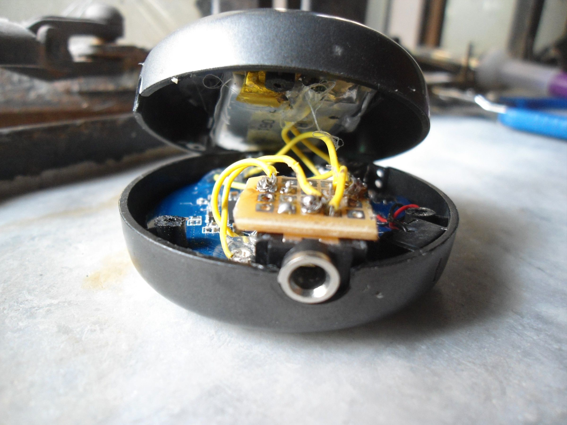 Simple: Turn Any Headphone Into Wireless Headset : 8 Steps - Instructables