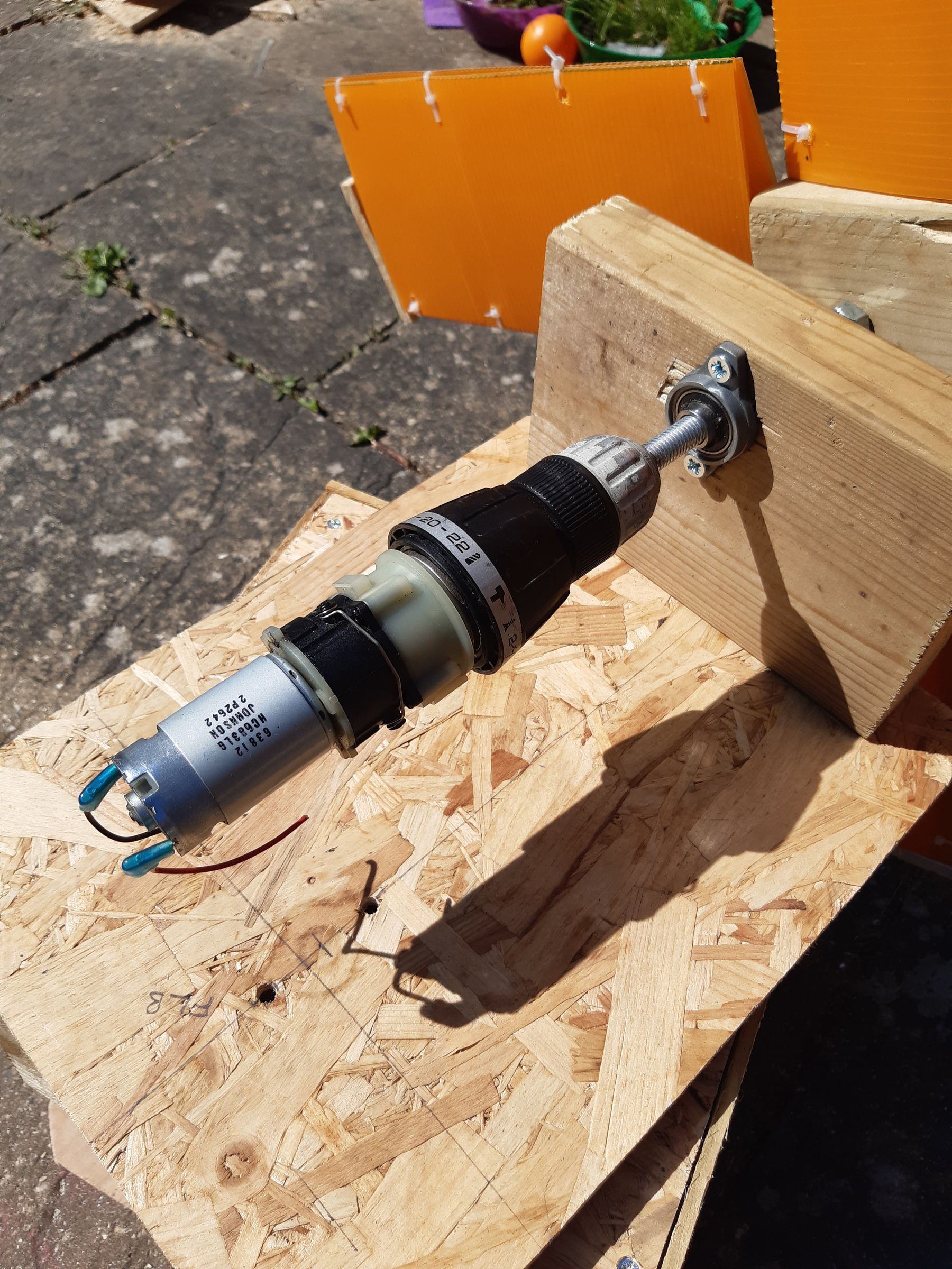 Windmill / Electric Generator : 6 Steps (with Pictures) - Instructables