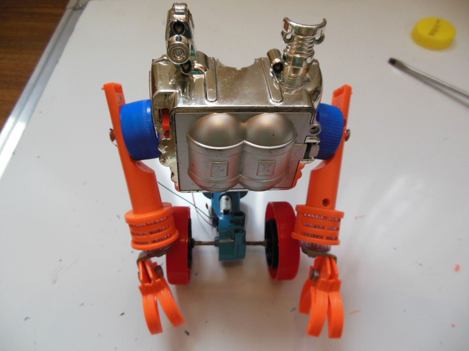 Roboto, the Wobbling Toy Robot (evolution of Randofo's "Wobbler") : 11 ...