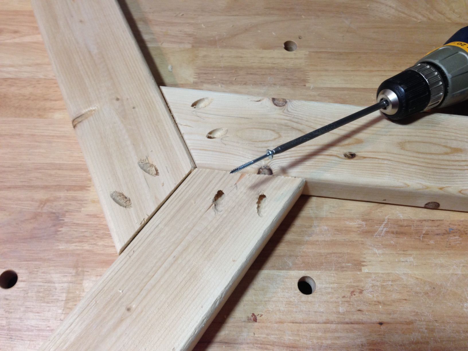 Simple Round Table : 15 Steps (with Pictures) - Instructables