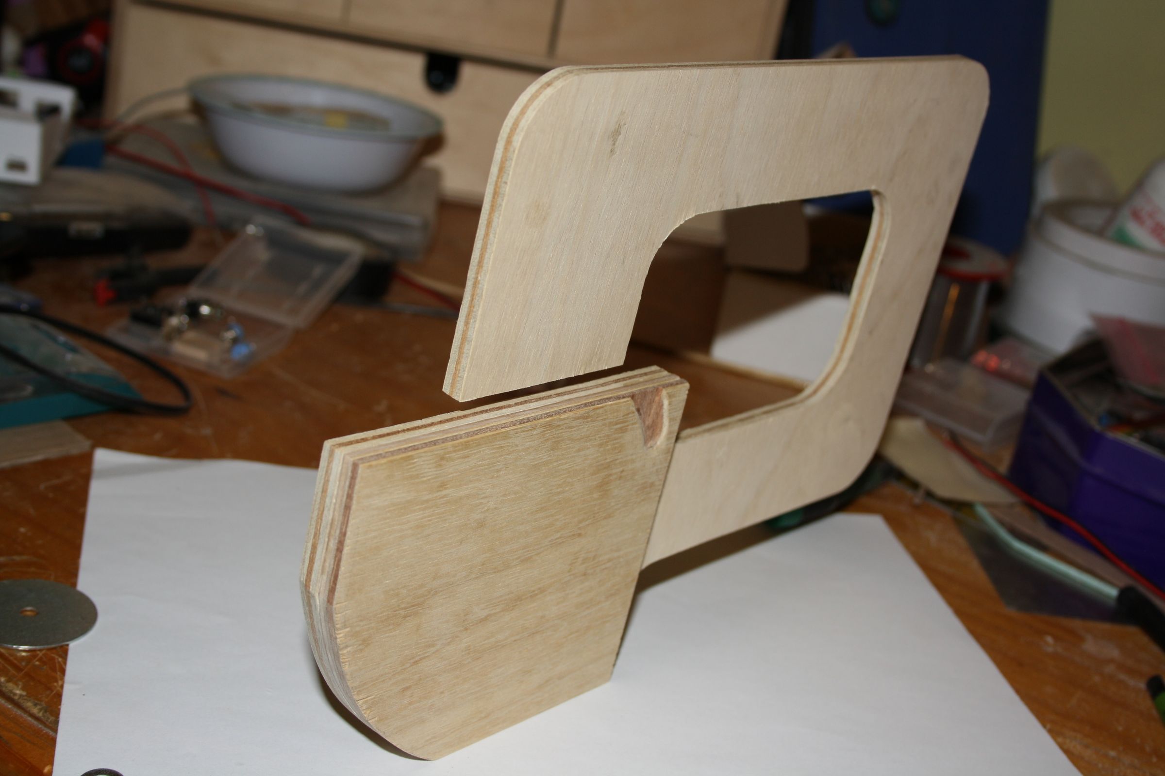 Table-Top Scissors | the Cutting Edge of Technology! : 17 Steps (with ...