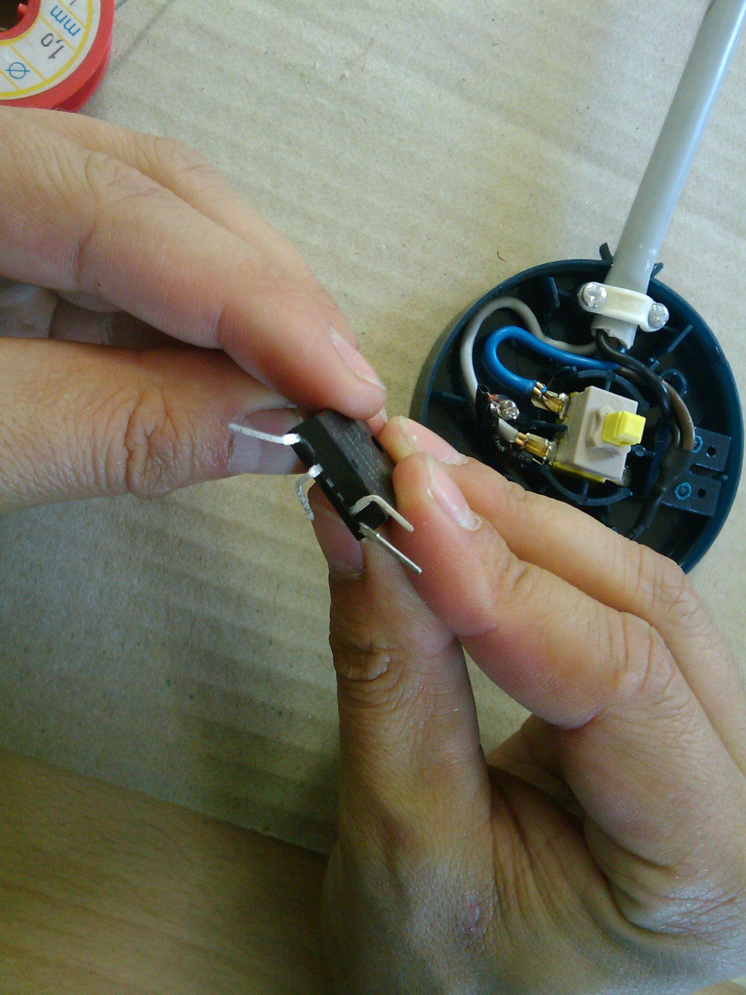 Smart Master/Slave Power Strip for Your PC [mod] (self Shutdown But Zero Standby) : 6 Steps ...