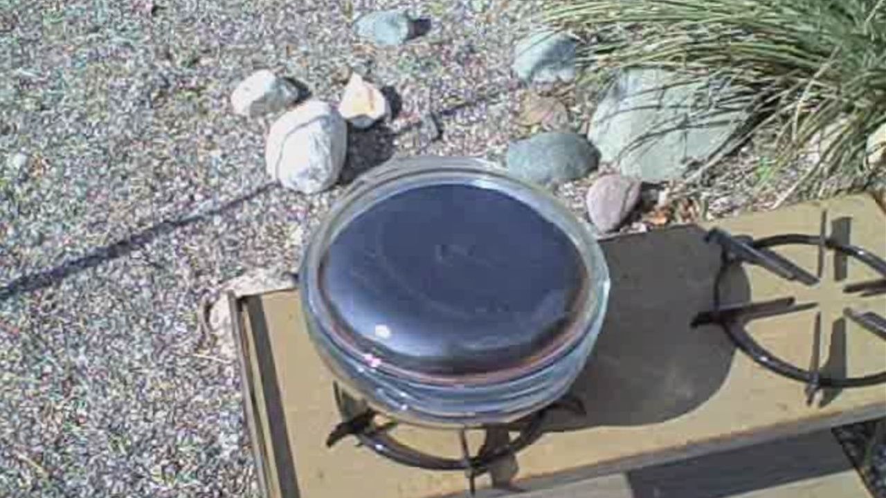 Simplest Solar Cooker Ever! (cardboard and Foil Oven) Cheapest/easiest ...