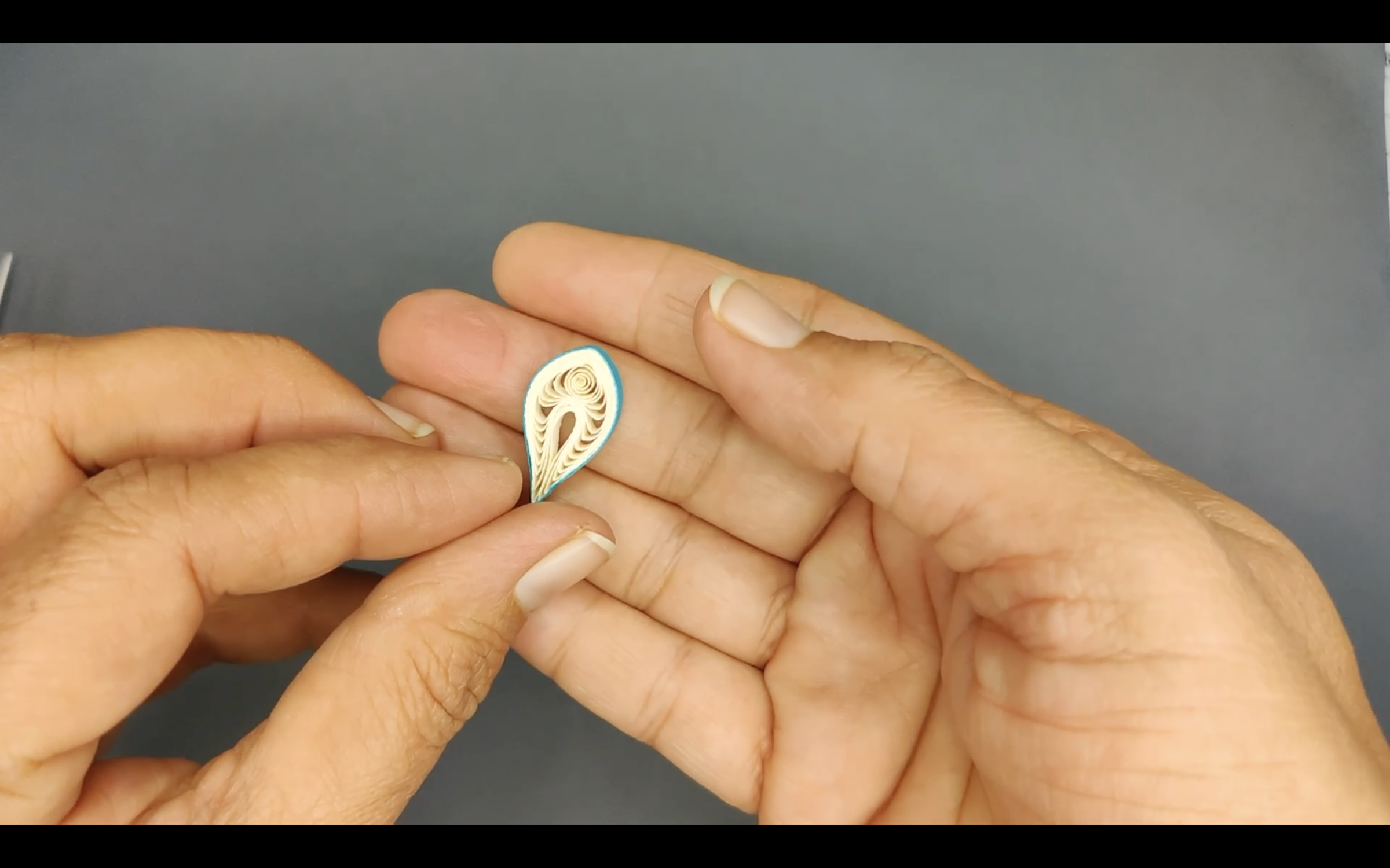 Paper Quilled Ornamental Dangler DIY : 13 Steps (with Pictures ...