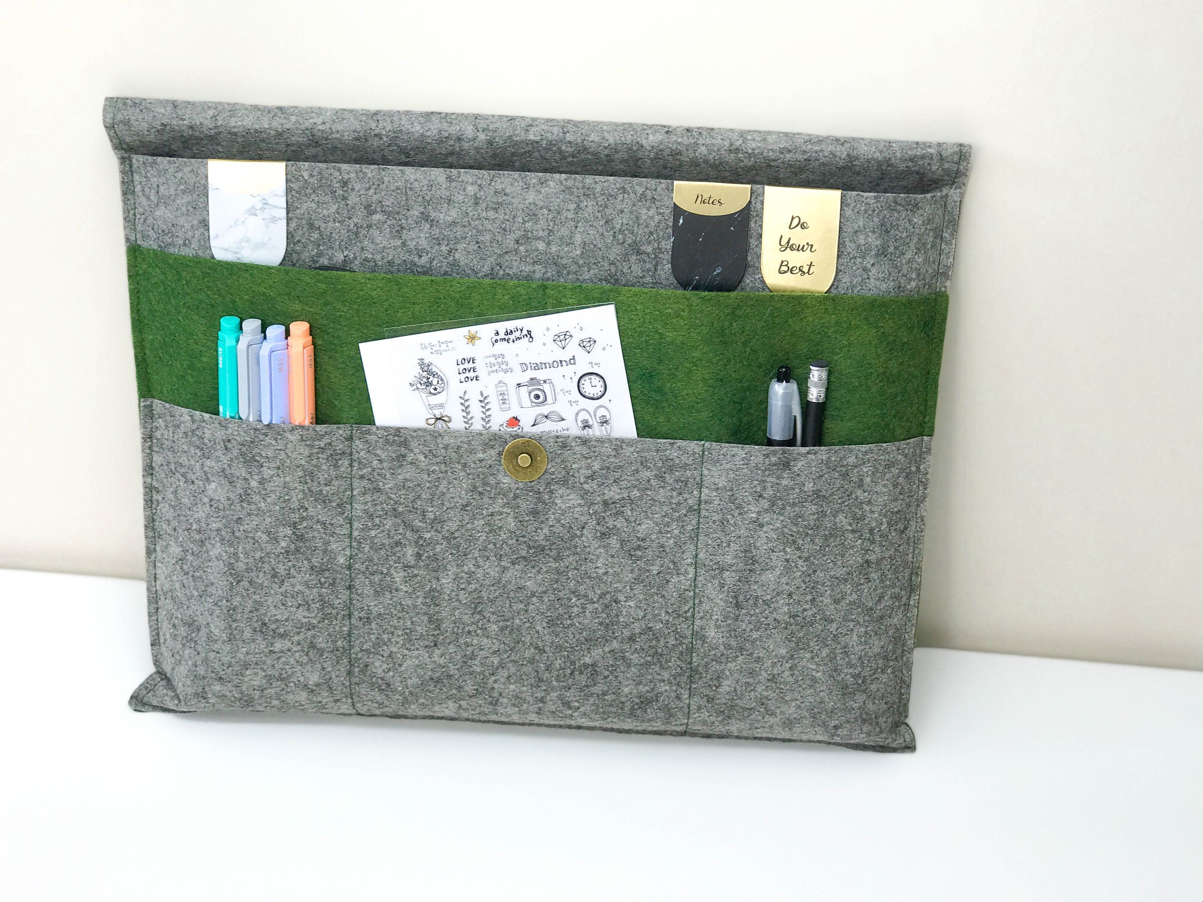A4 Felt Folder : 7 Steps (with Pictures) - Instructables