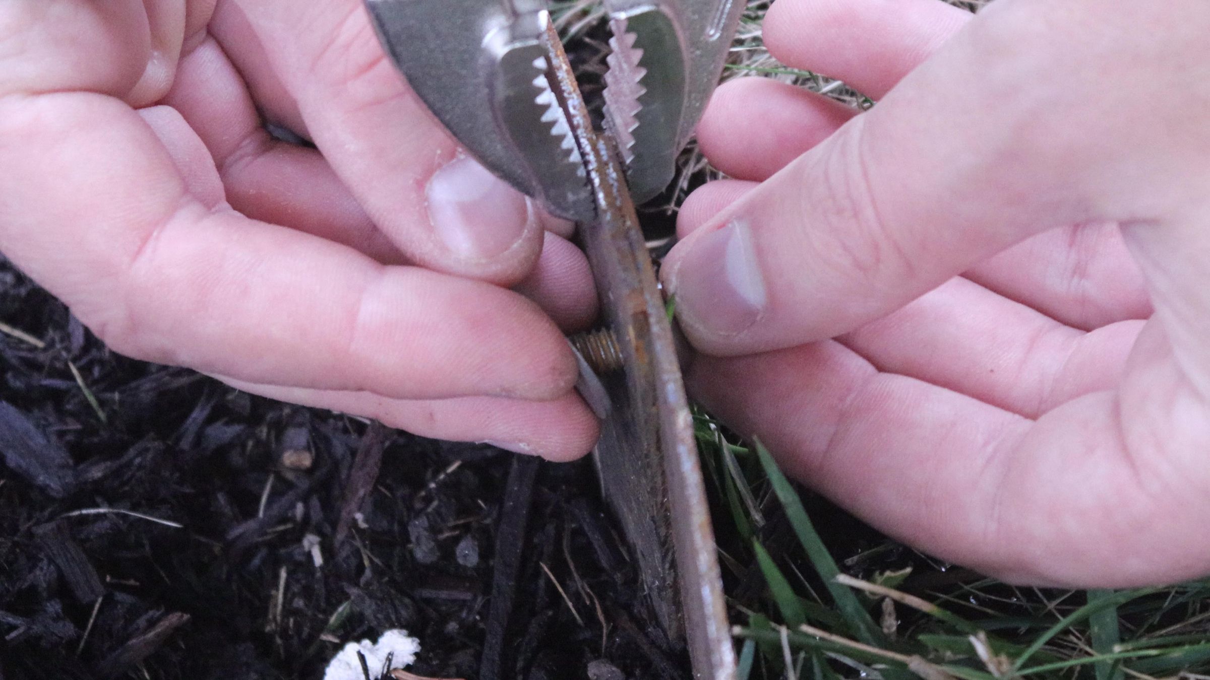 DIY Hammer-In Steel Garden Edging : 8 Steps (with Pictures) - Instructables