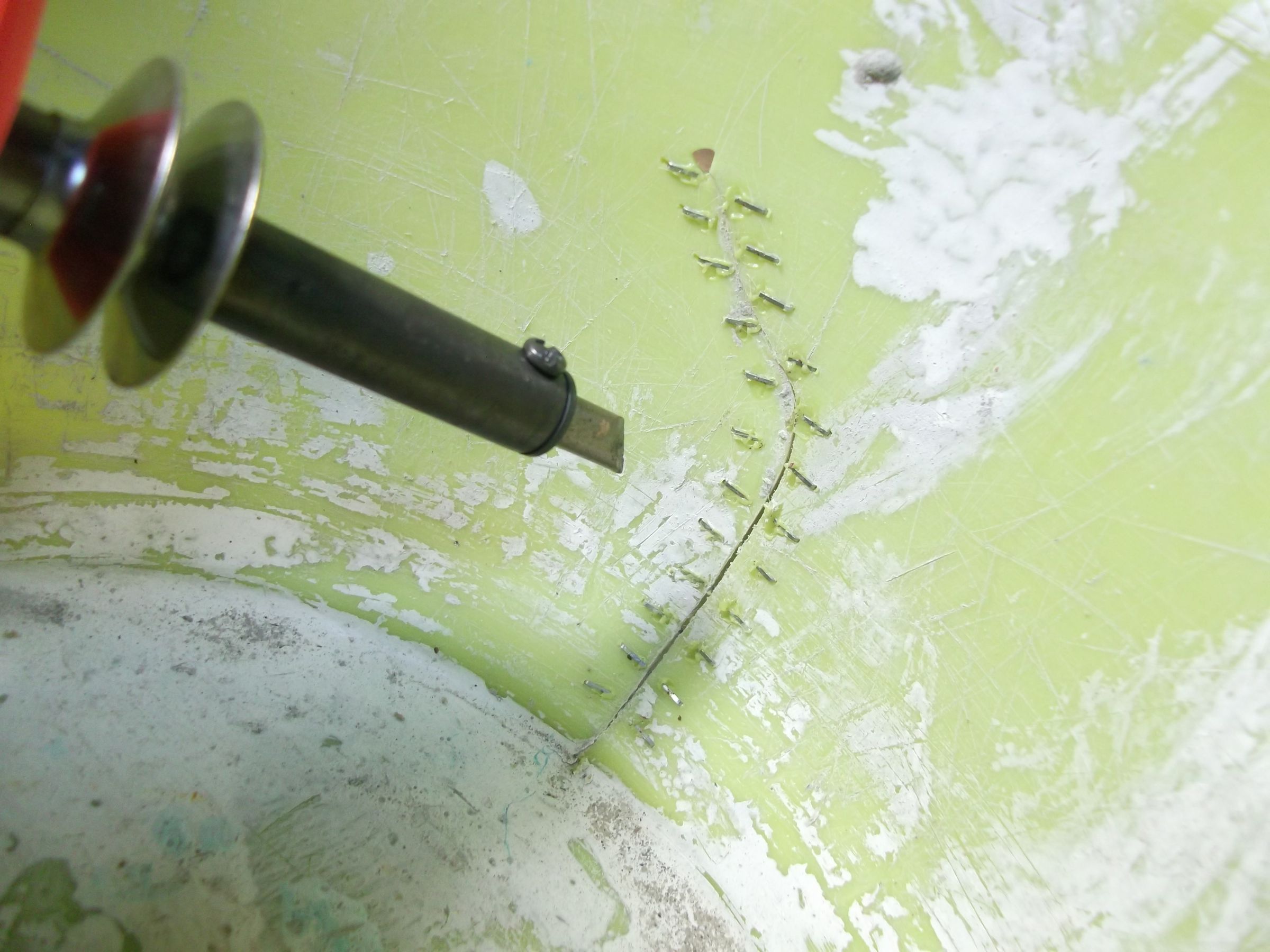 Stitching Cracked Plastic With Hot Staples : 12 Steps (with Pictures ...