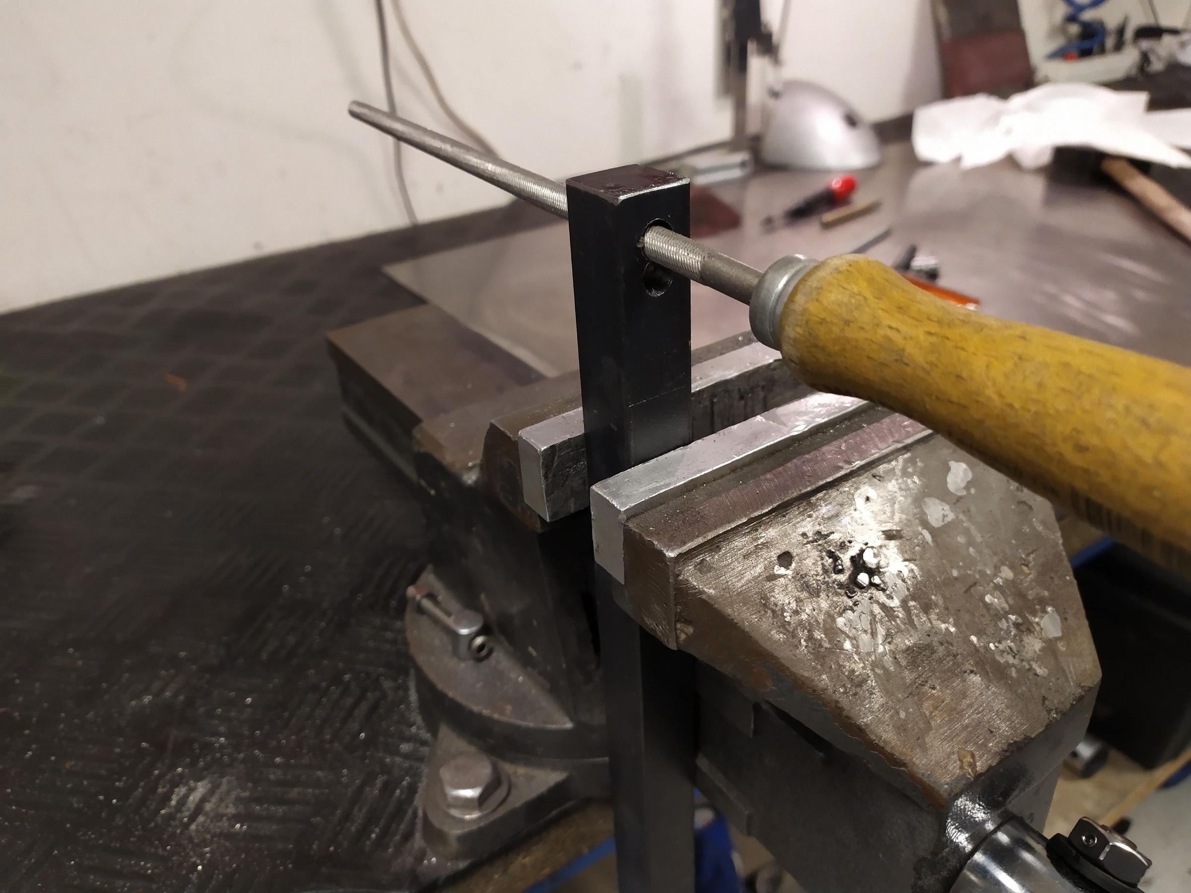 Metal Twin Screw Clamp (no Lathe, No Mill) : 7 Steps (with Pictures ...