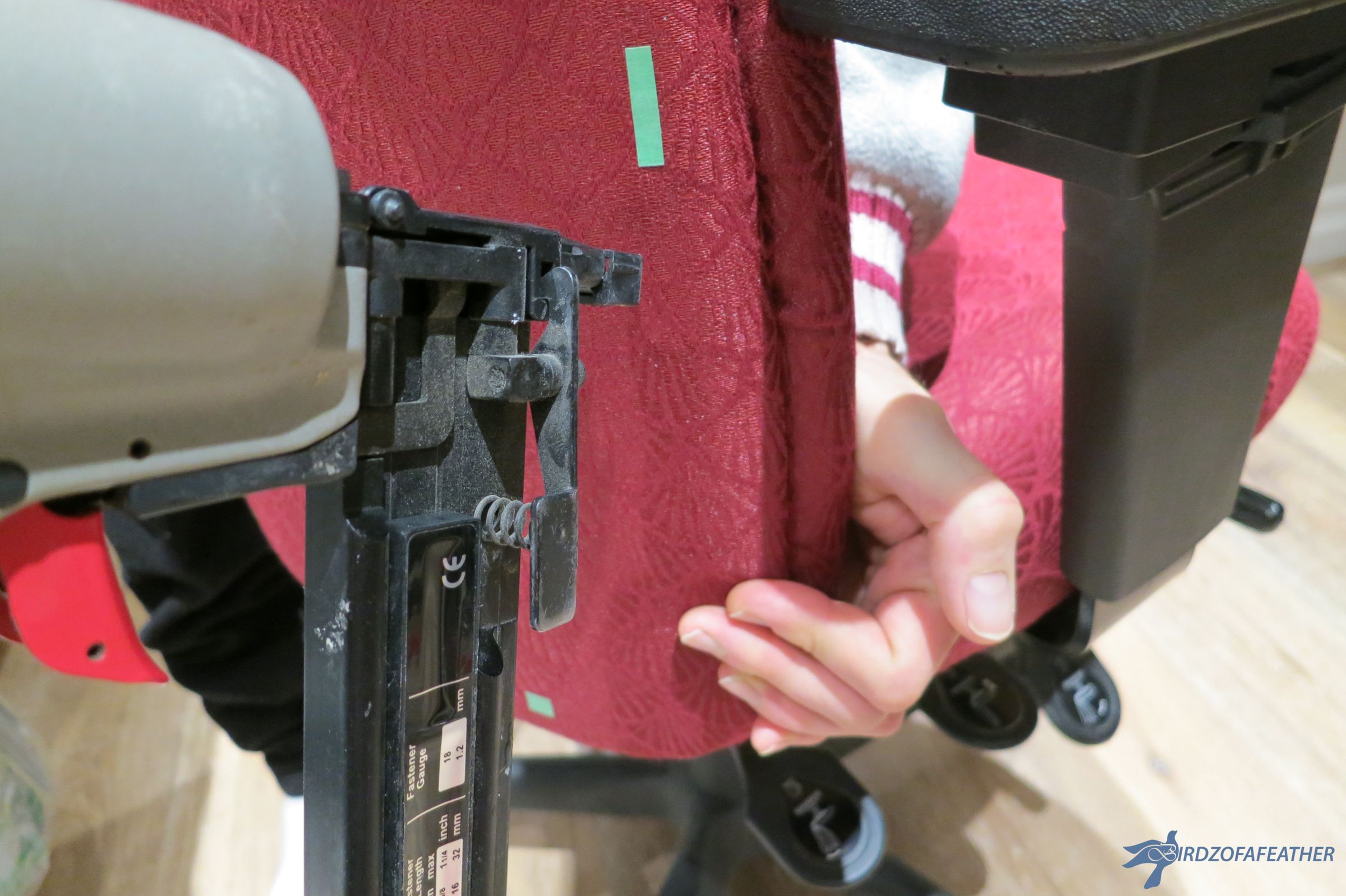 Reupholster an Office Chair : 16 Steps (with Pictures) - Instructables