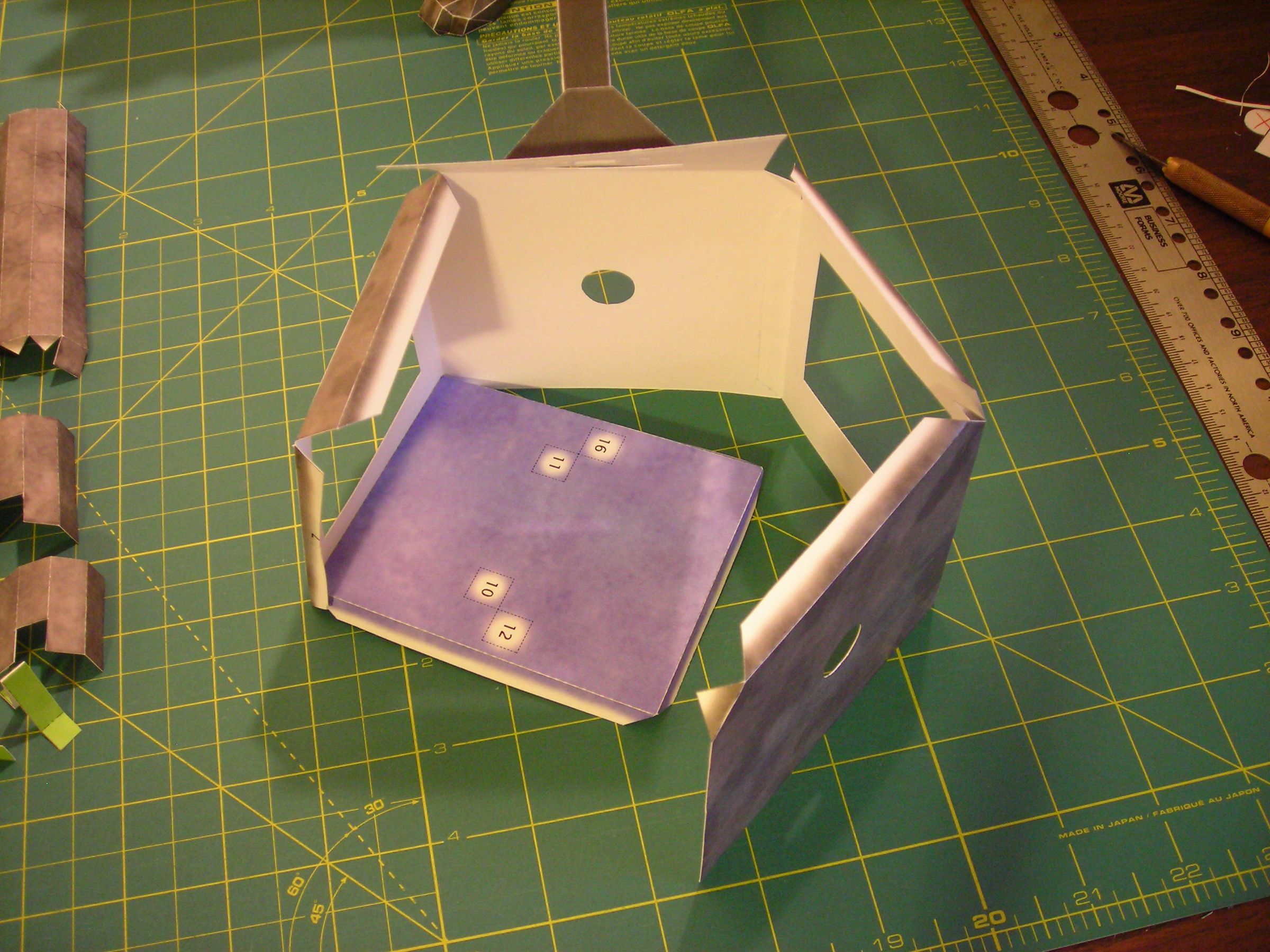 Walking Papercraft Mech Warrior : 20 Steps (with Pictures) - Instructables