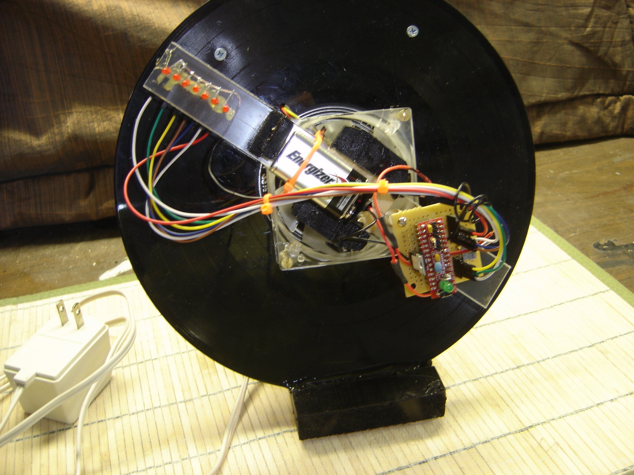 Simple POV W/Ardweeny - Persistence of Vision : 6 Steps - Instructables