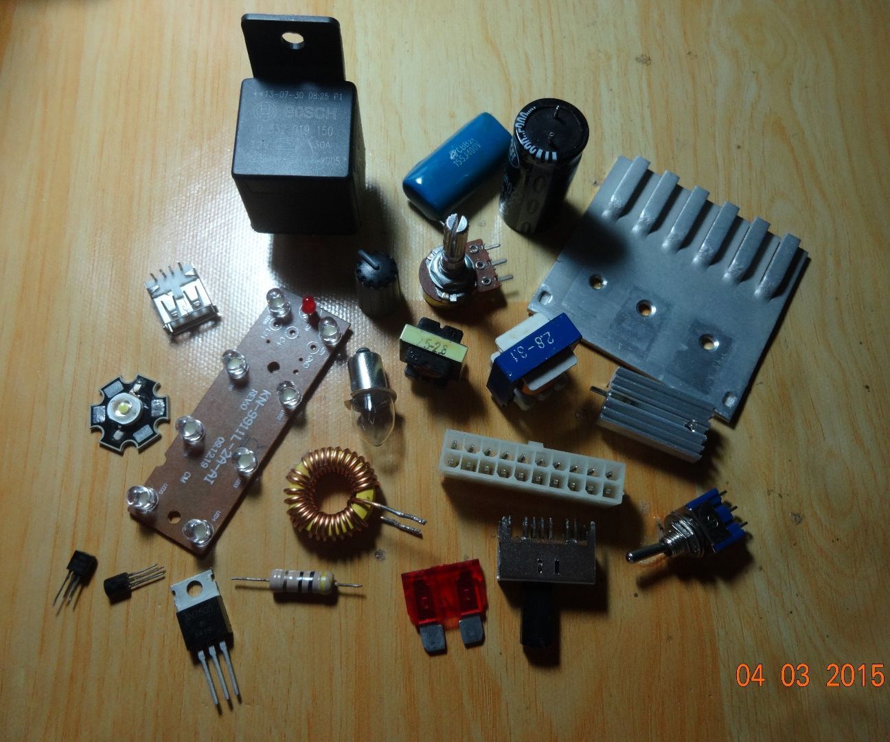 Electronics Components Salvage : 17 Steps (with Pictures) - Instructables