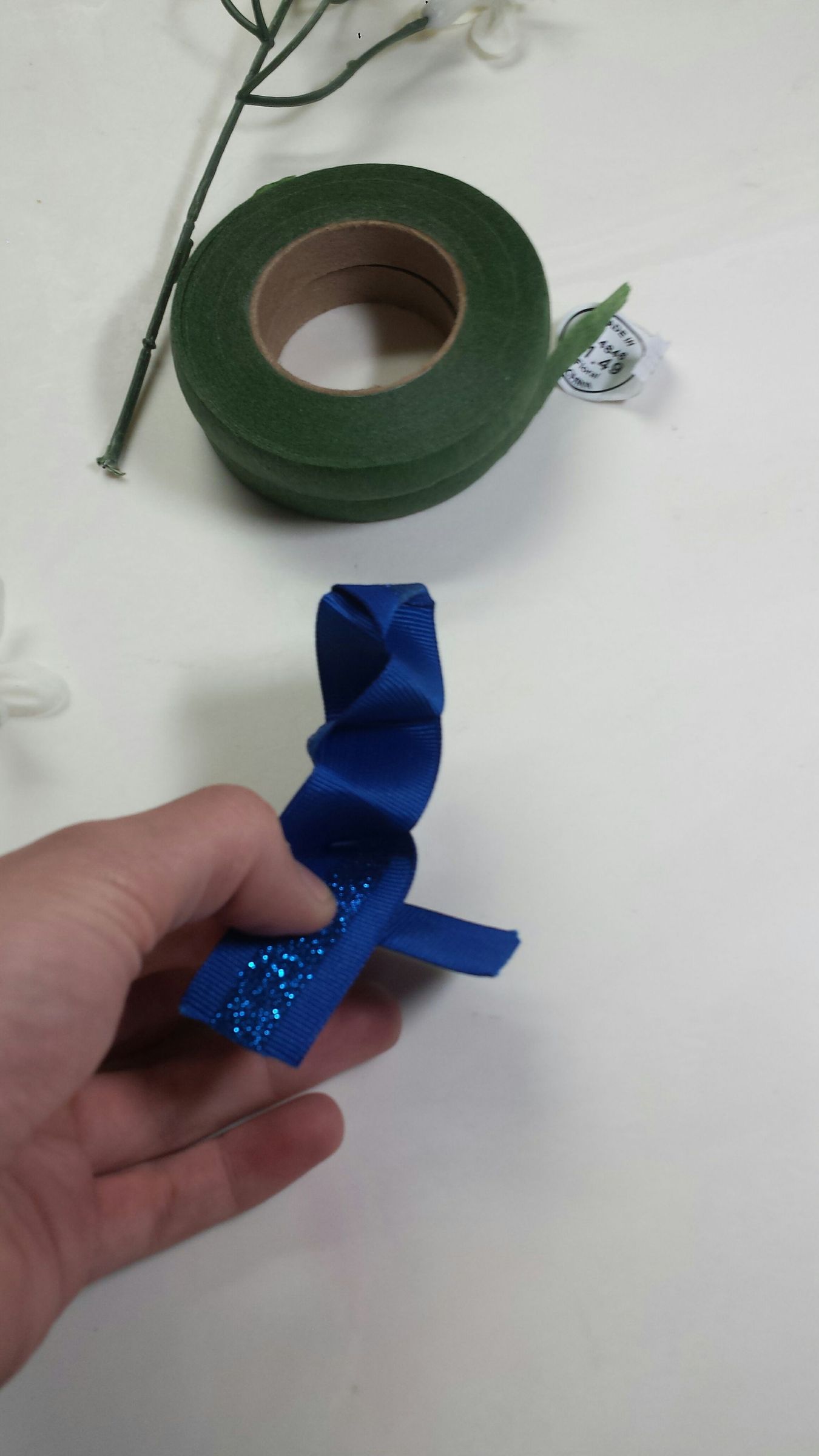 Corsage and Boutonniere : 8 Steps (with Pictures) - Instructables