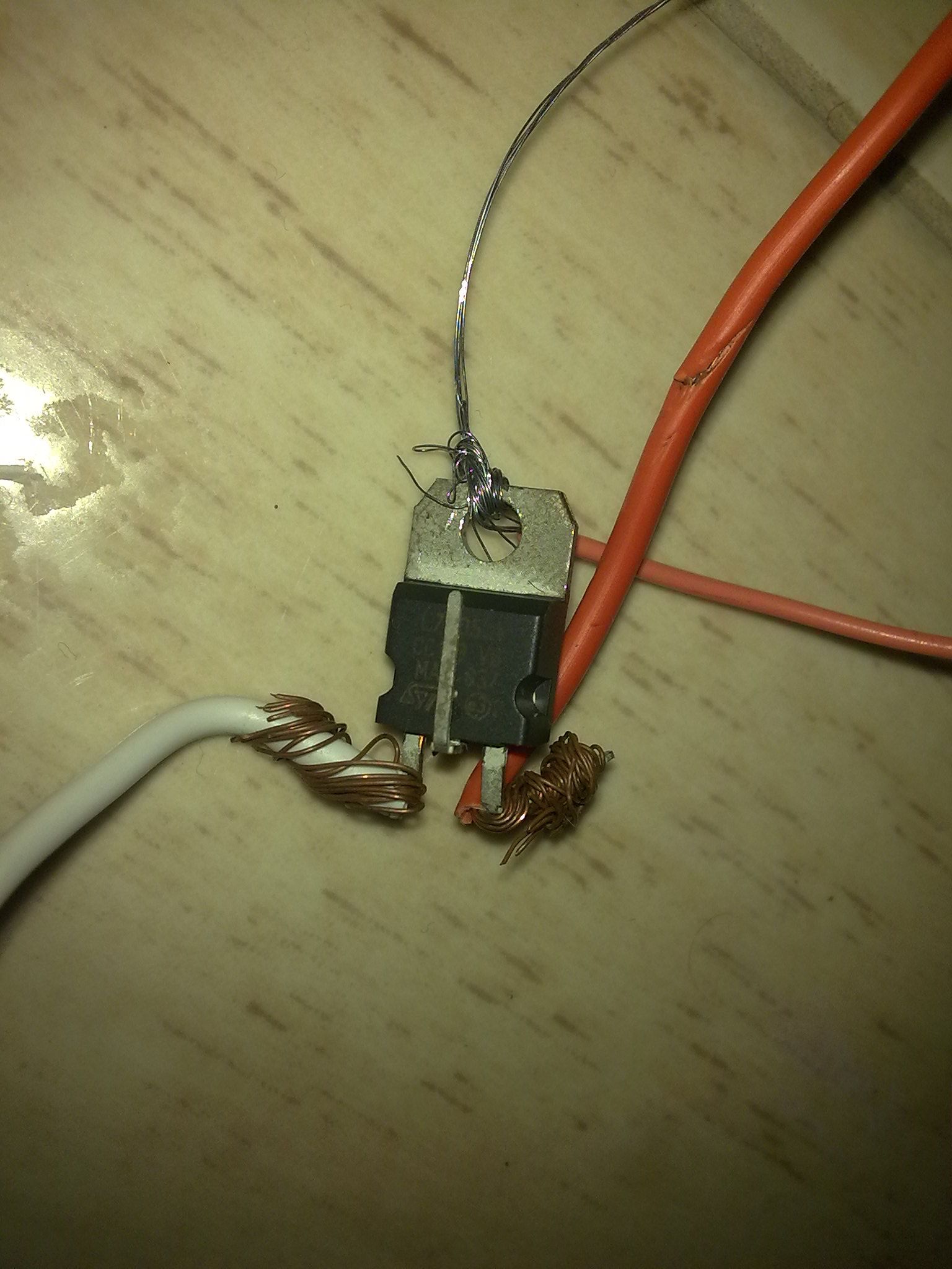 Turn an Old Speaker Into an MP3 Player in 10 Minutes : 4 Steps ...