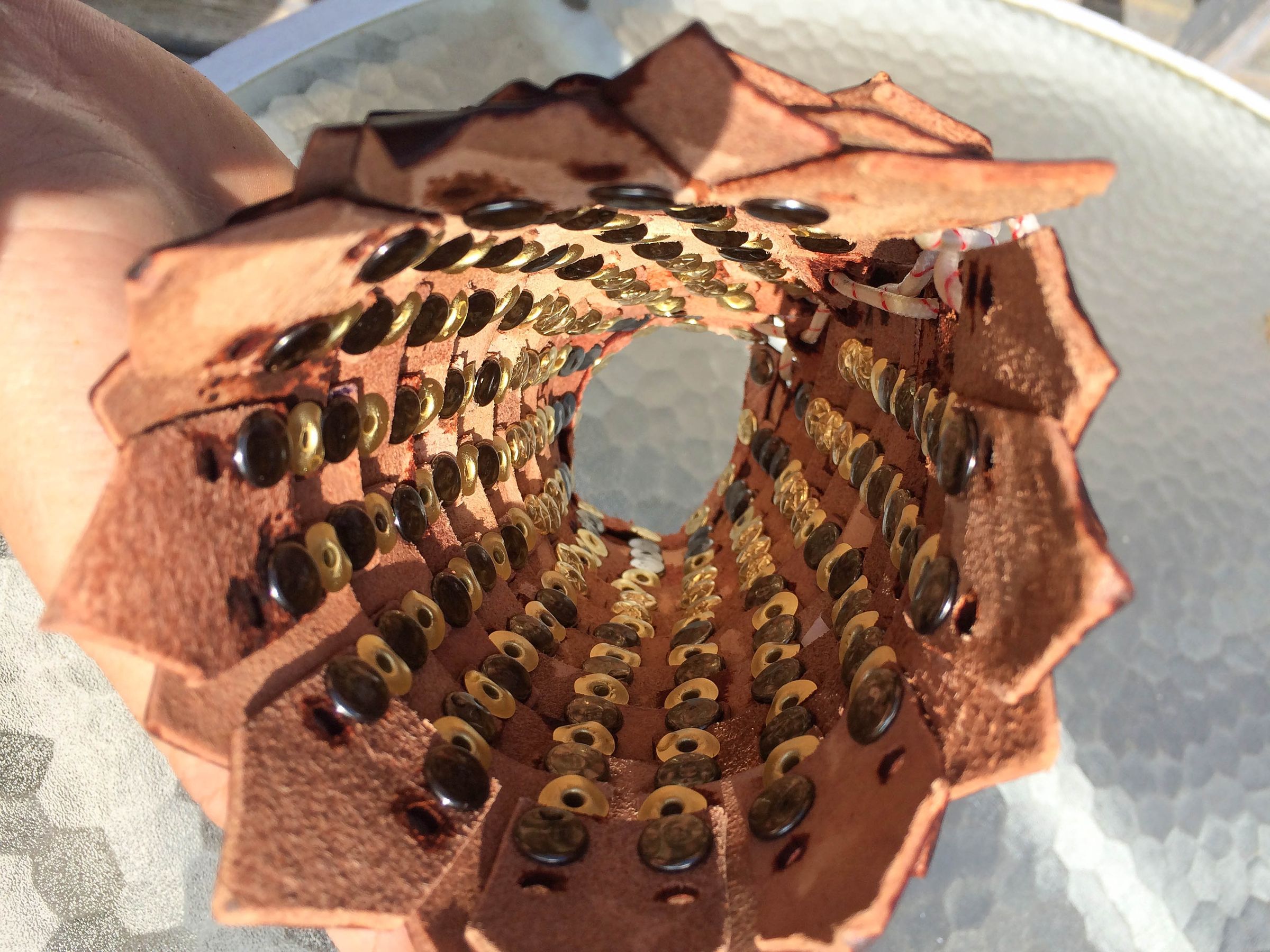 Leather Dragon Scale Gauntlet : 10 Steps (with Pictures) - Instructables