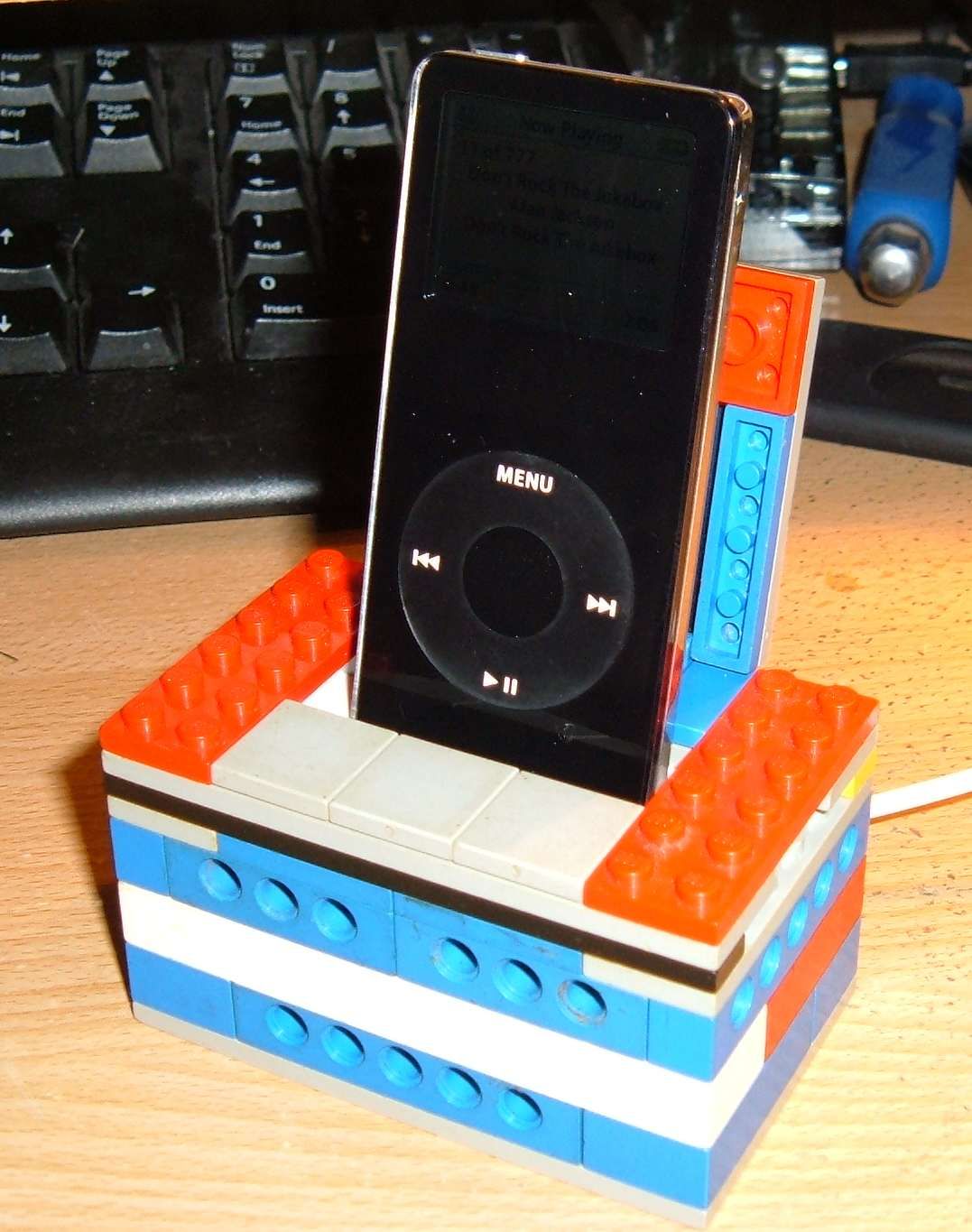 Lego IPod Nano Dock : 3 Steps - Instructables
