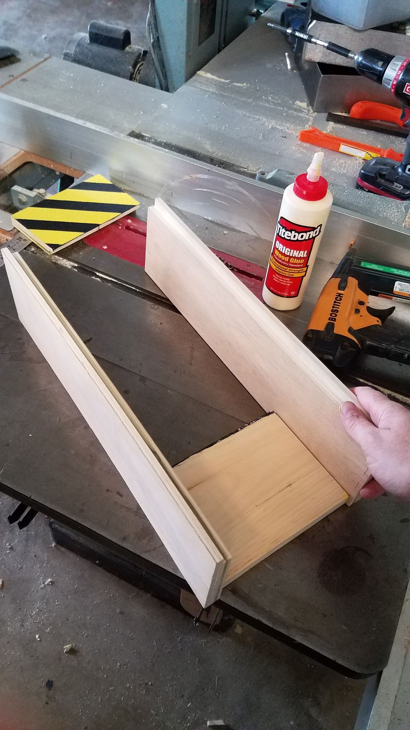 DIY Classroom Stoplight (Noise Management Tool) : 12 Steps (with ...