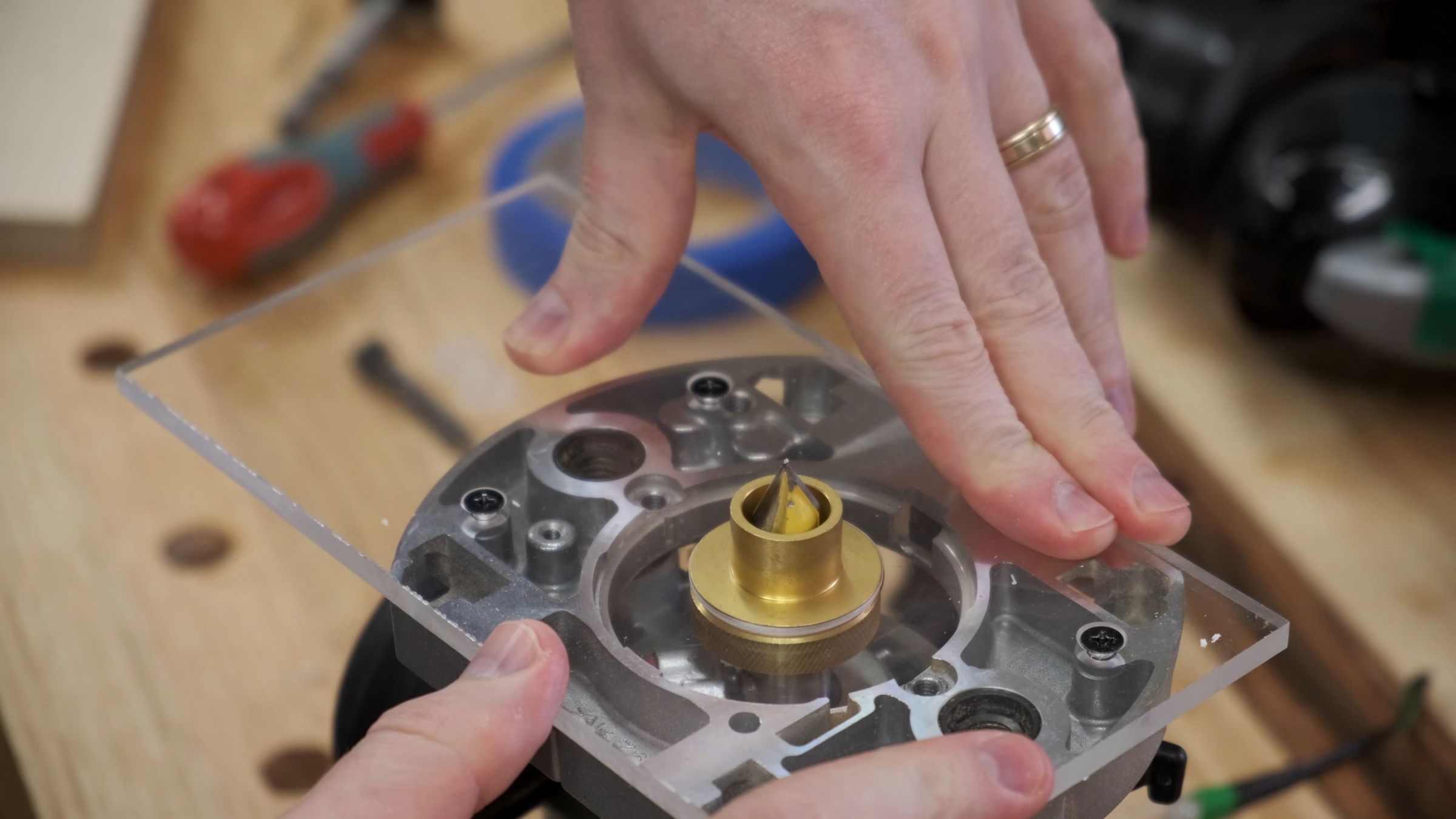 Router Sub-base (and Edge Guide) : 11 Steps (with Pictures) - Instructables