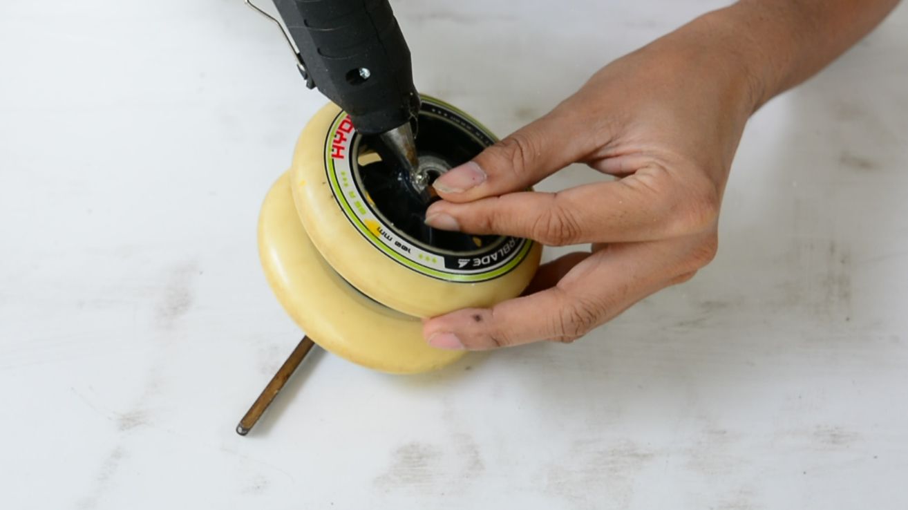 Very Easy Rollerblade Wheels Rubber Band Car : 3 Steps (with Pictures ...