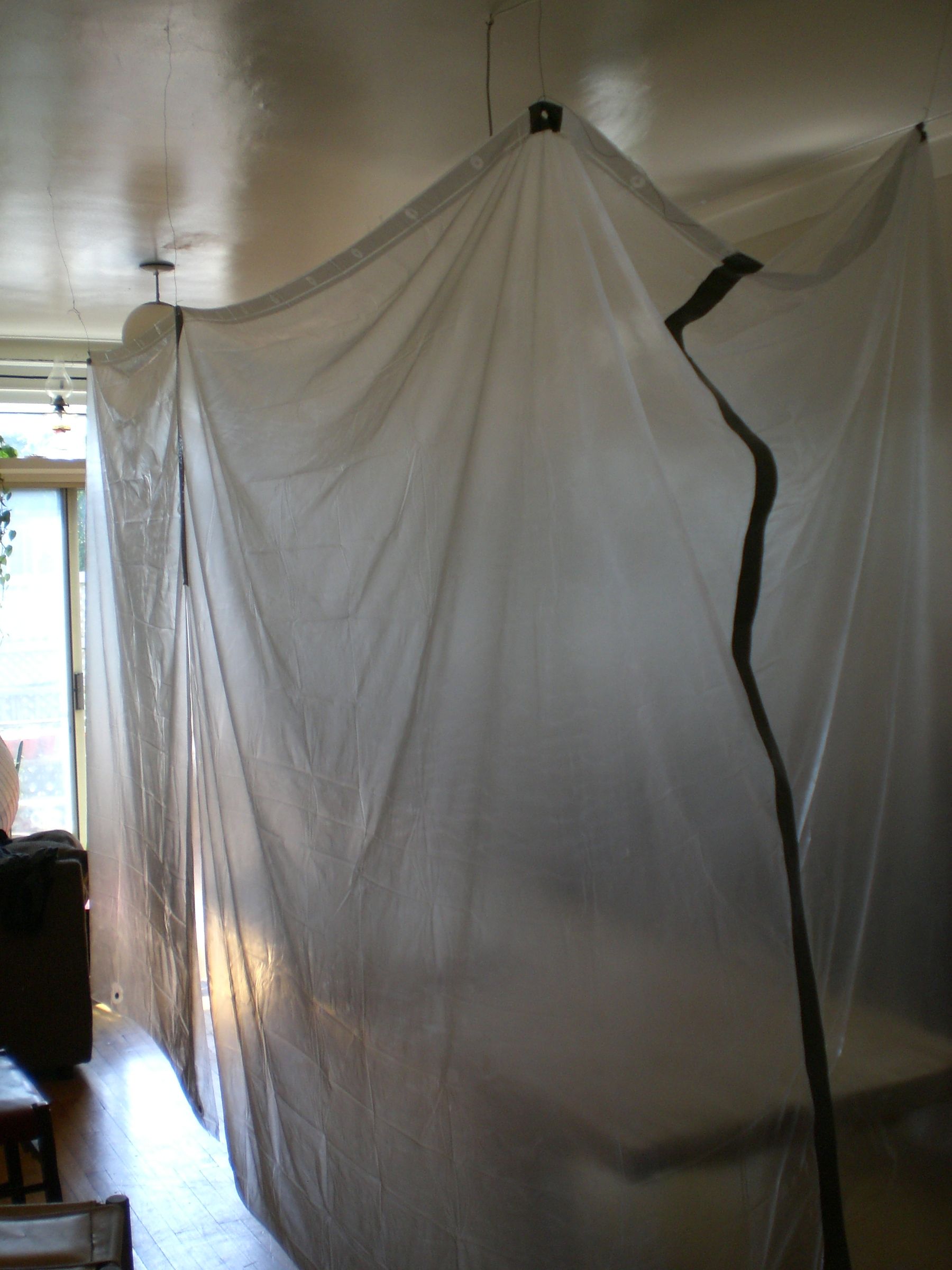 Dexter Style "project" Tent ;) : 5 Steps - Instructables