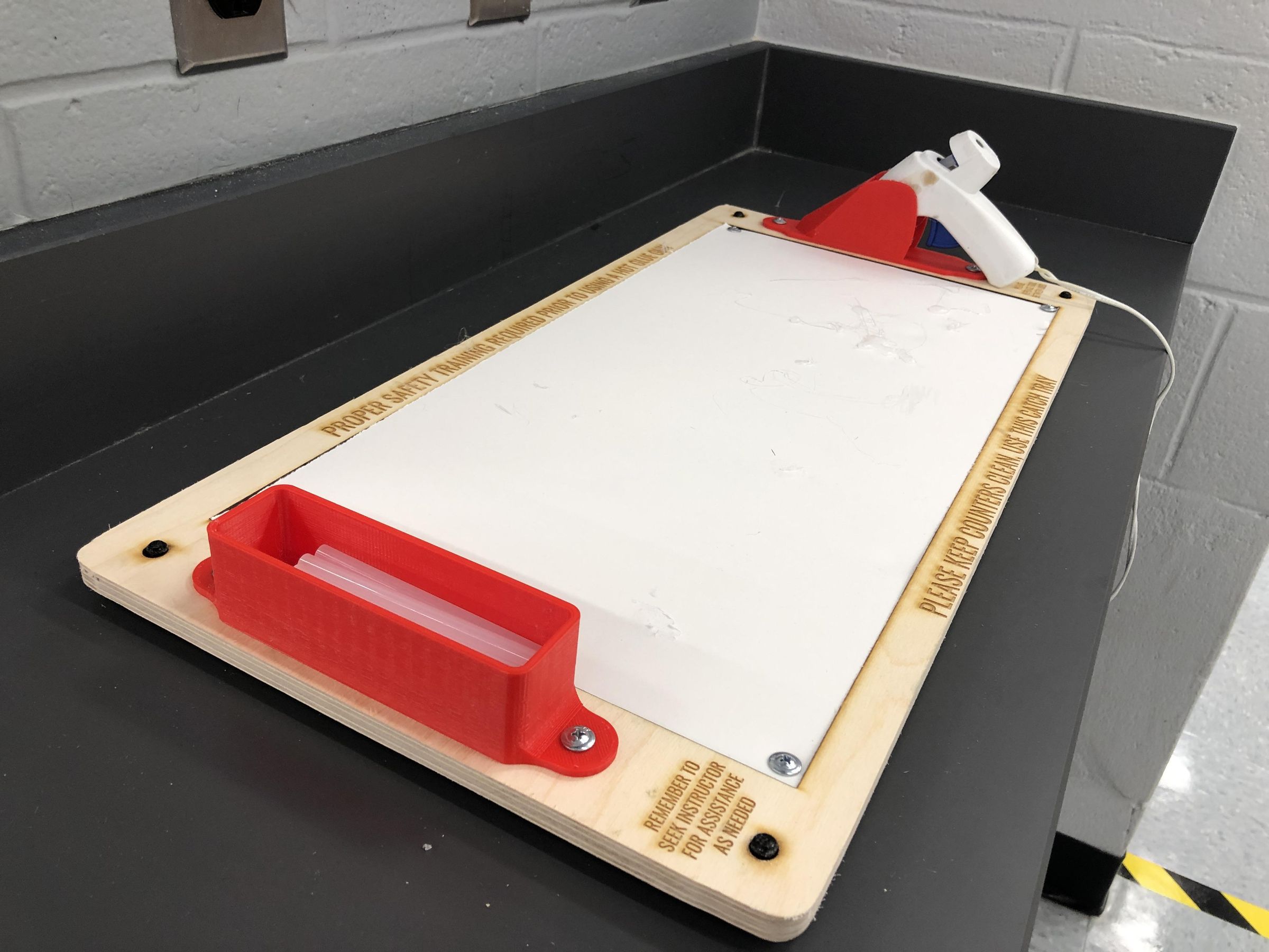 Makerspace Hot Glue Stations : 5 Steps (with Pictures) - Instructables