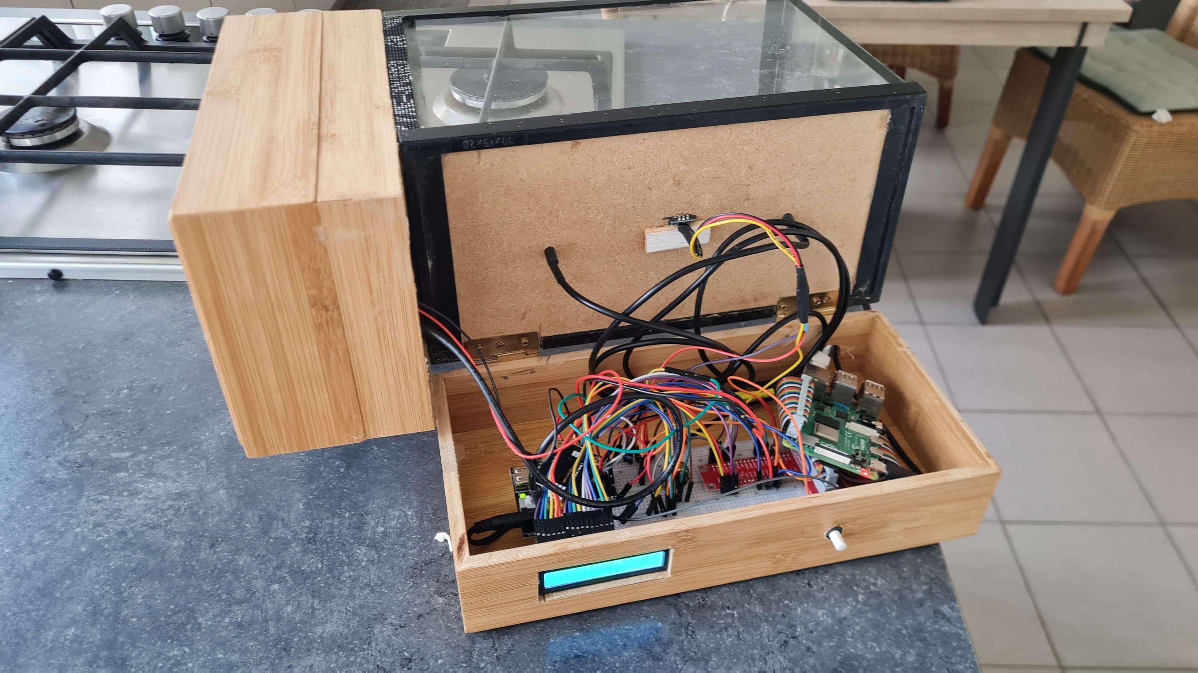 TerraTech: Smart Terrarium for Reptile Havers : 5 Steps - Instructables