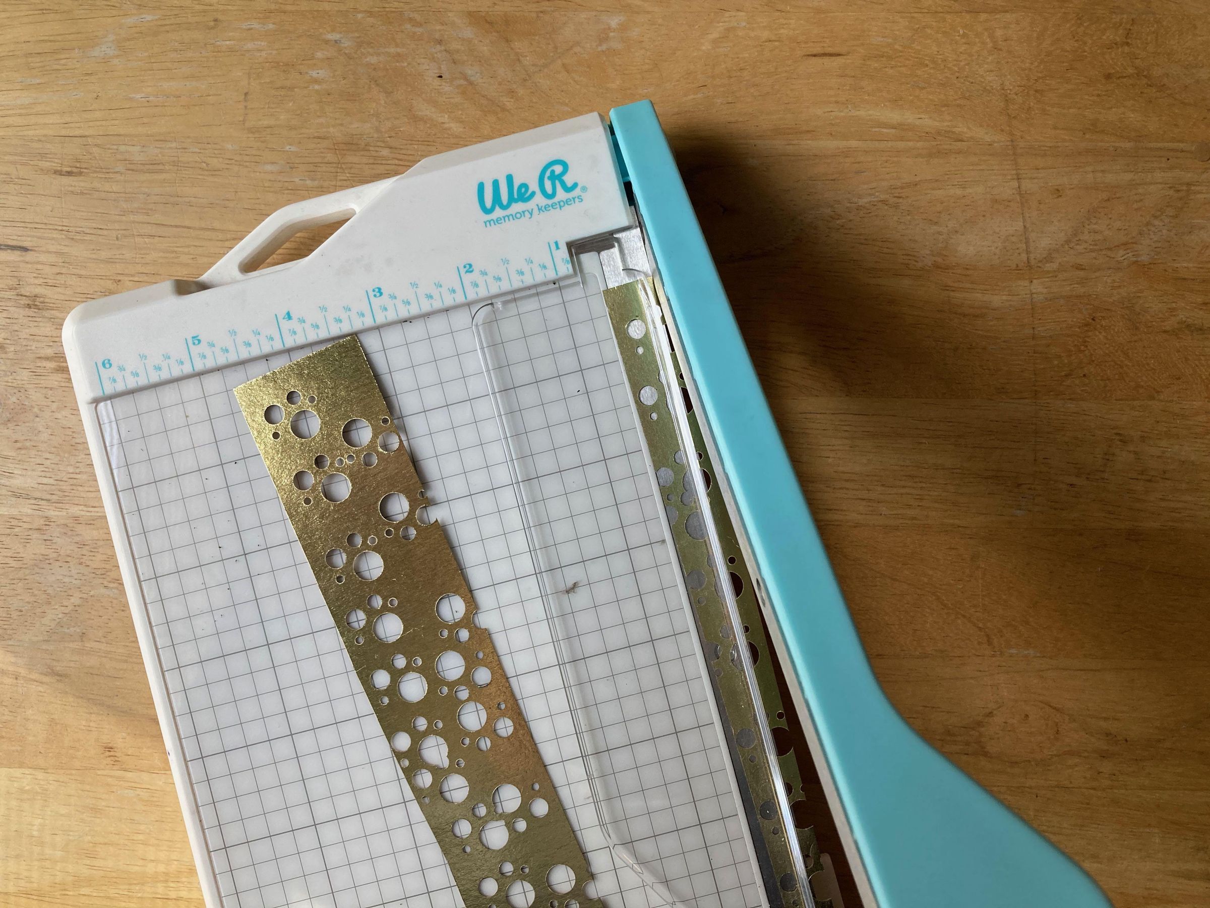 Laminated Paper Barrettes and Hair Clips : 12 Steps (with Pictures ...
