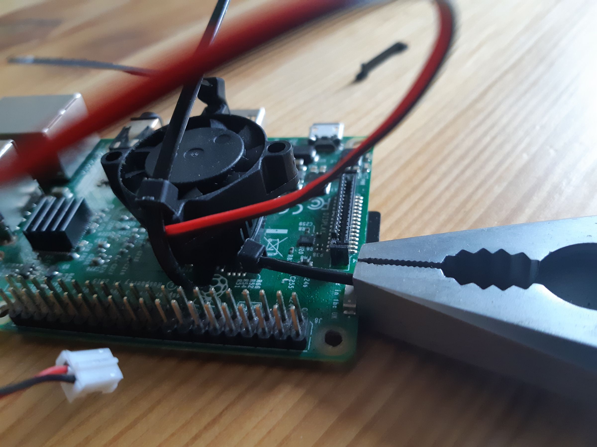 Simple Raspberry Pi Cooling Fan : 8 Steps (with Pictures) - Instructables