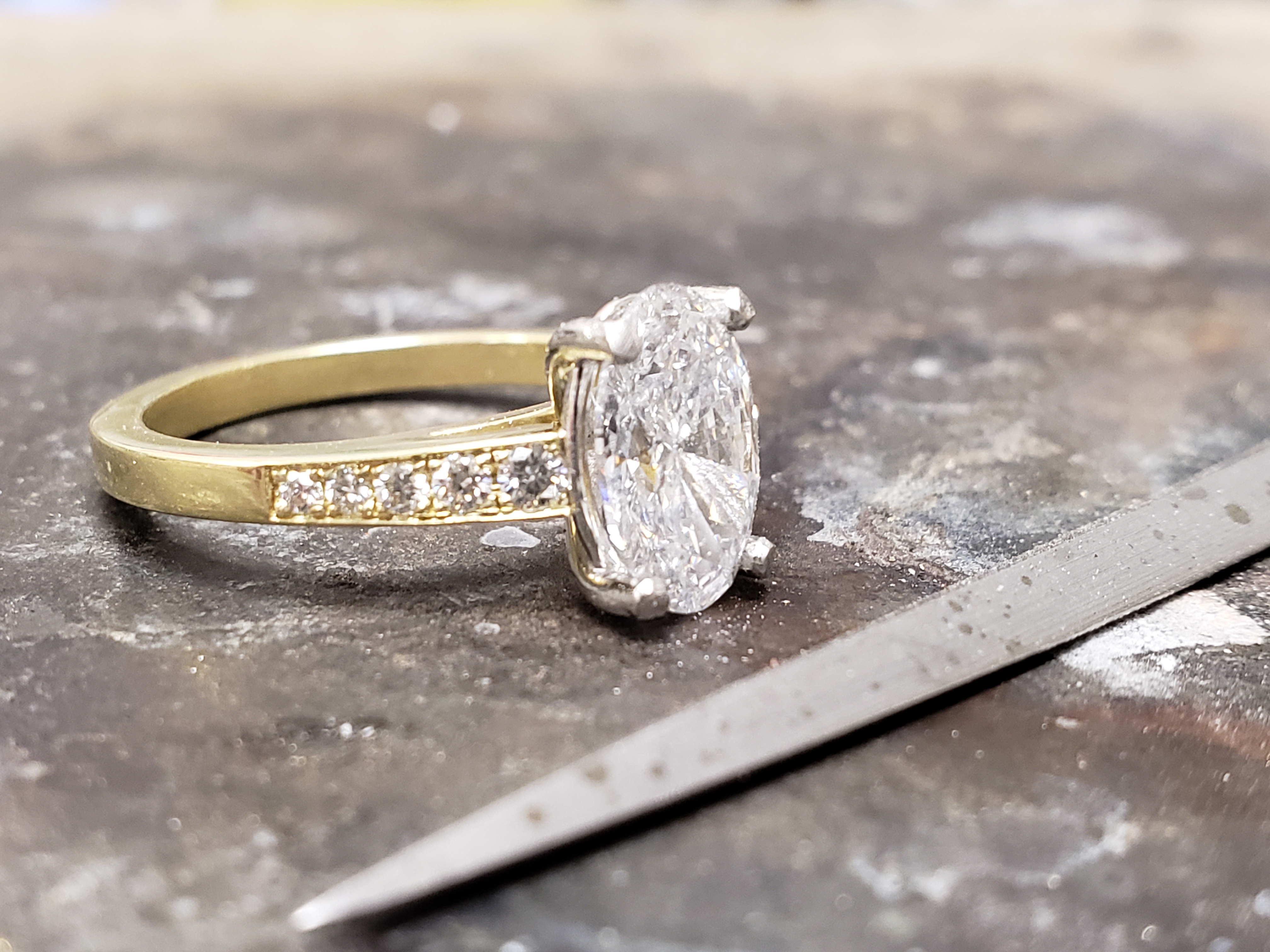 Solitaire Ring With Accent Stones : 5 Steps (with Pictures) - Instructables