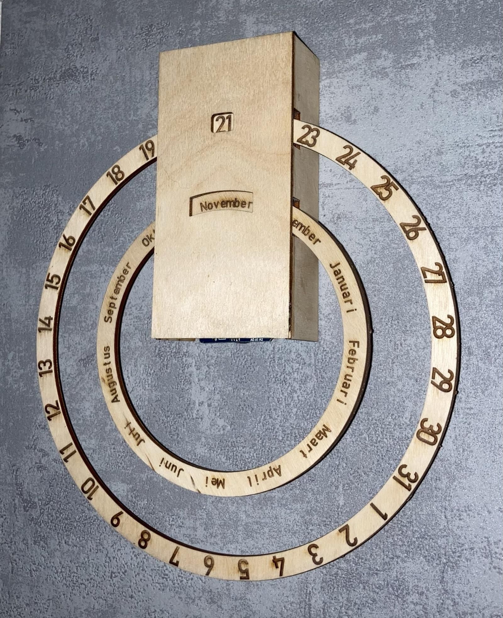 Circle Calendar : 9 Steps (with Pictures) - Instructables