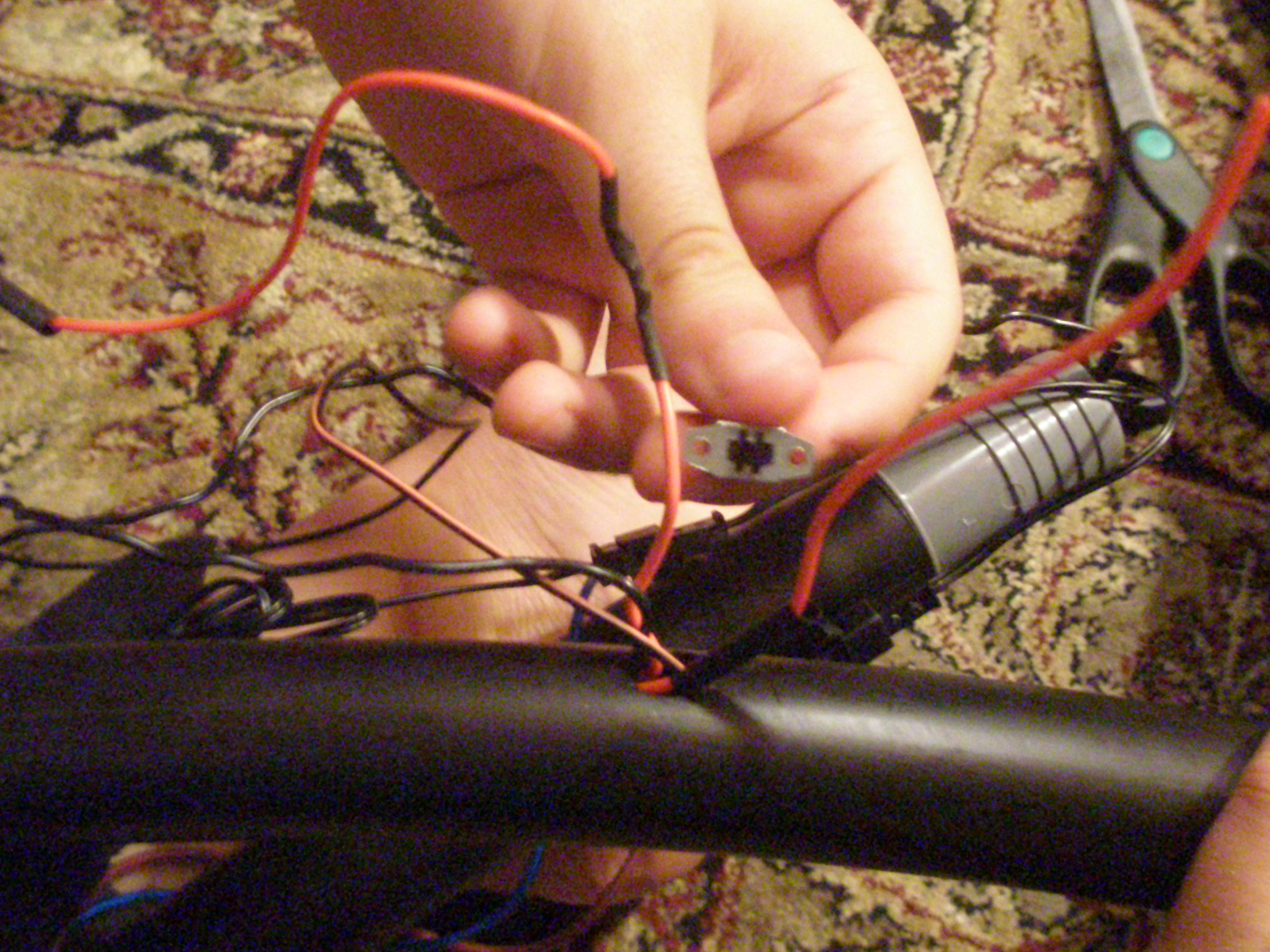 How to Make an EL Wire Hula Hoop : 7 Steps (with Pictures) - Instructables