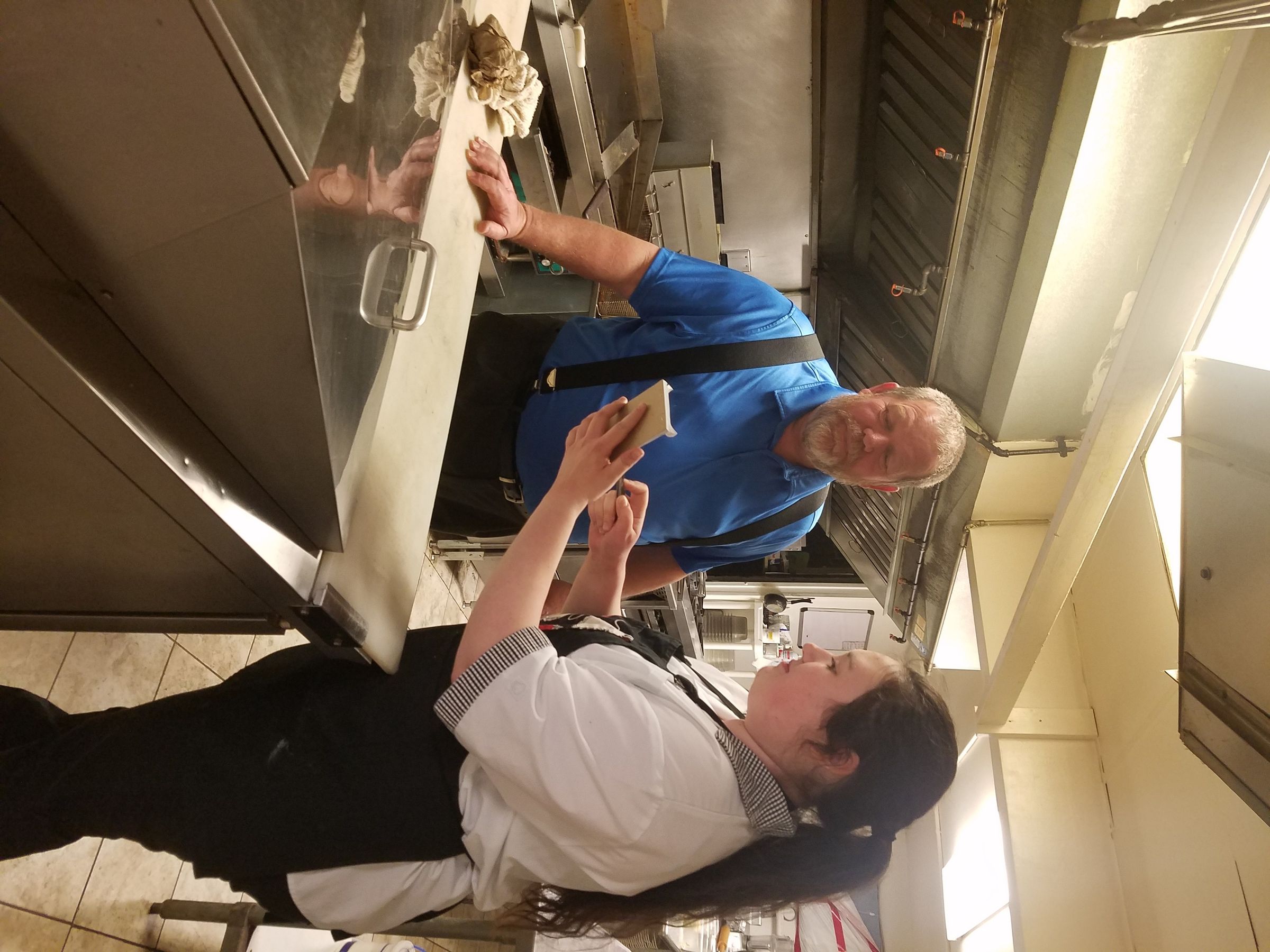 How to Wait Tables : 5 Steps - Instructables