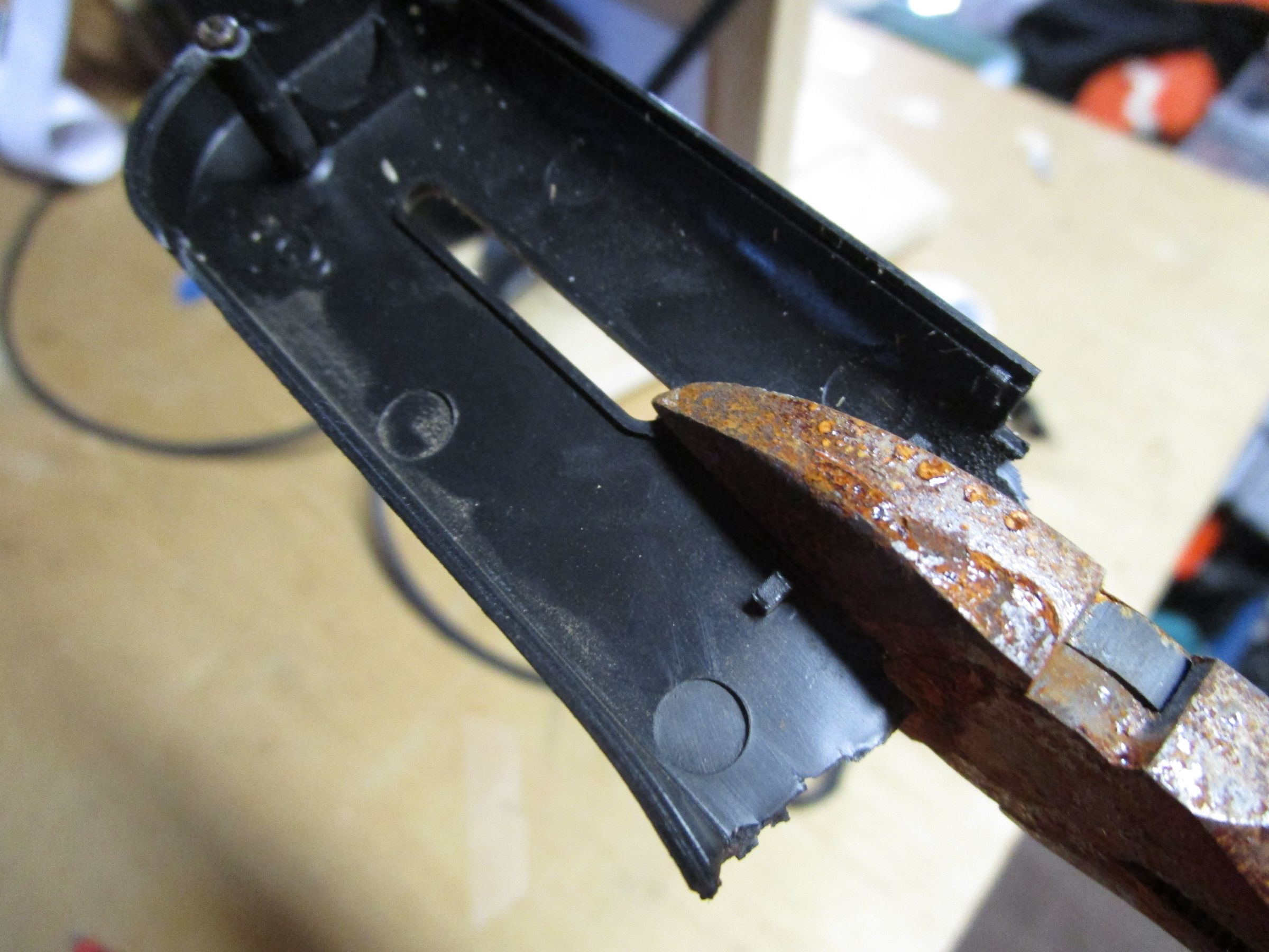 Rechargeable Handheld Capacitor Flashlight : 7 Steps - Instructables