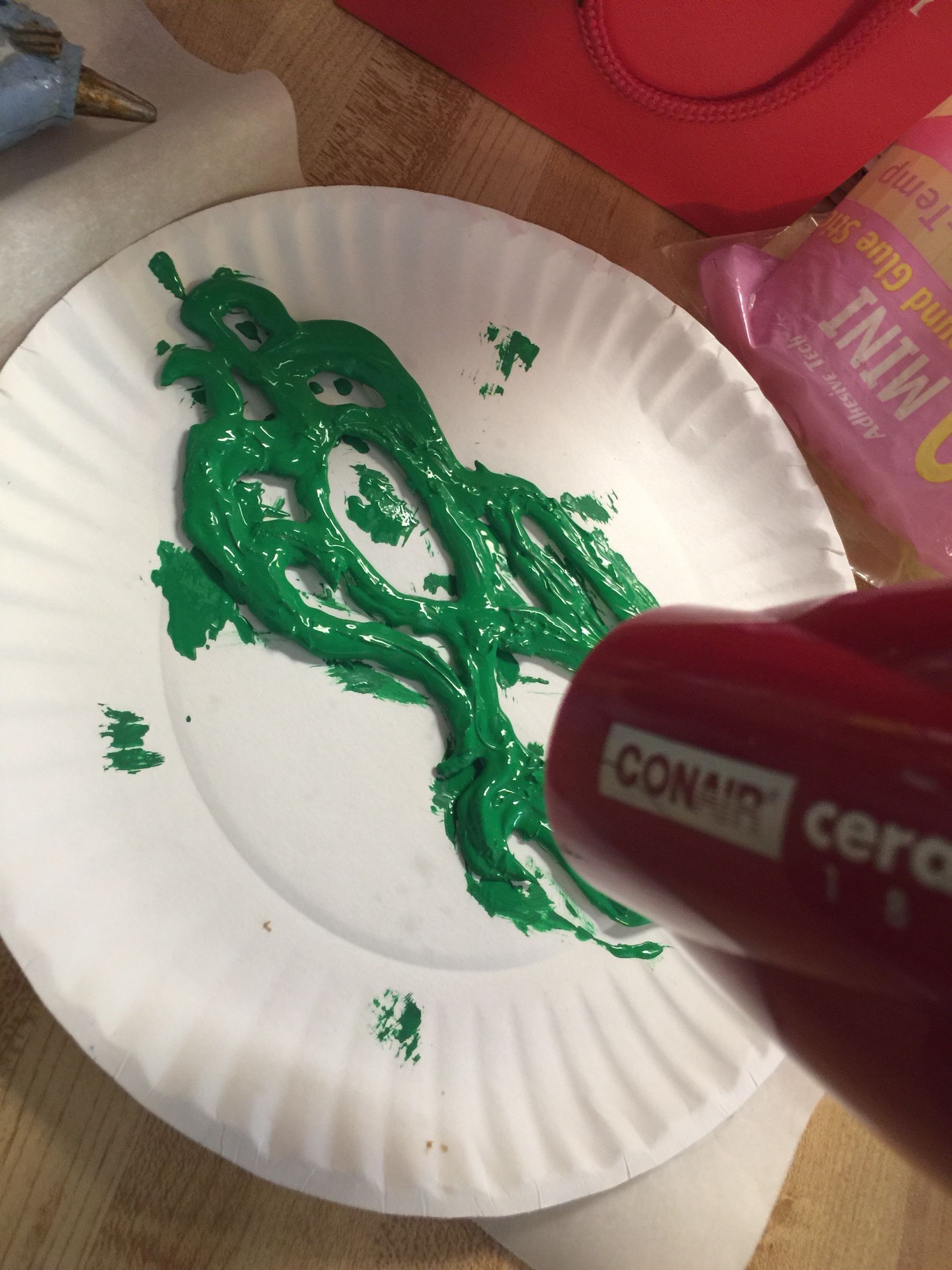 DIY Hot Glue Rose Vine Masquerade Masks : 7 Steps - Instructables