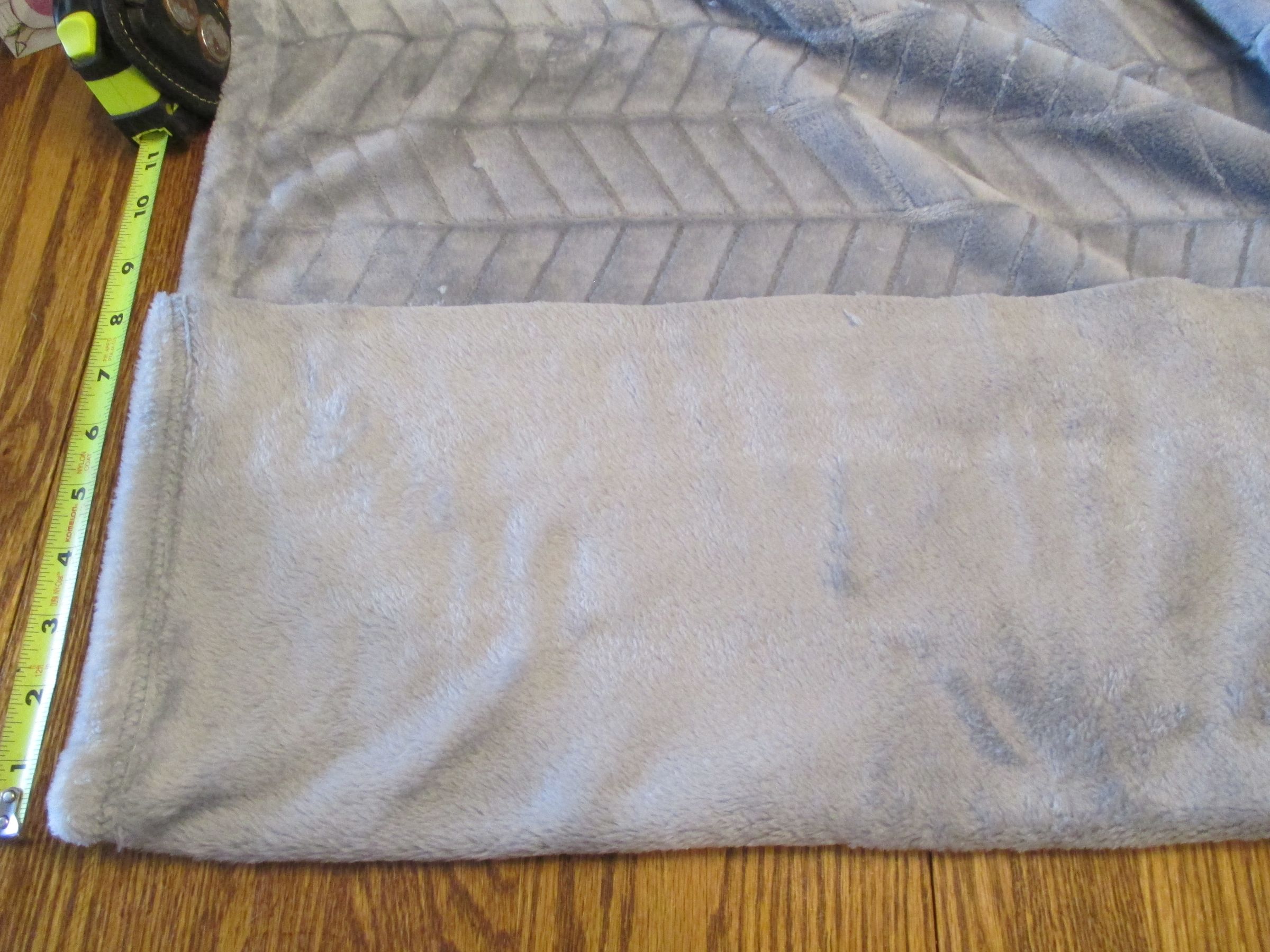 Custom Homemade Hoodie Robe ~ Gift for Daughter : 8 Steps (with ...