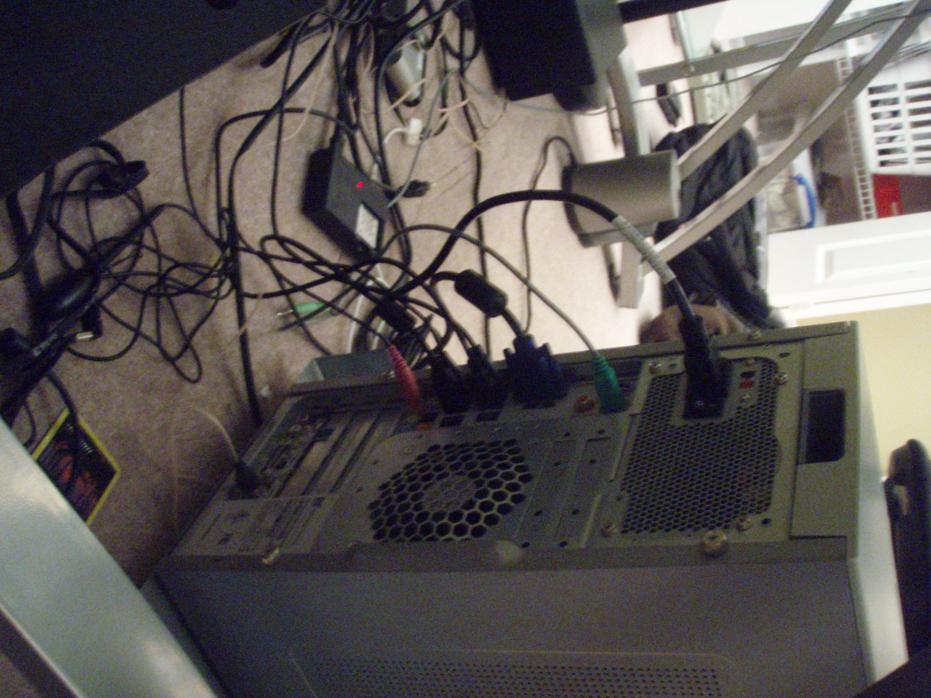 How to Disassemble a Computer : 16 Steps (with Pictures) - Instructables