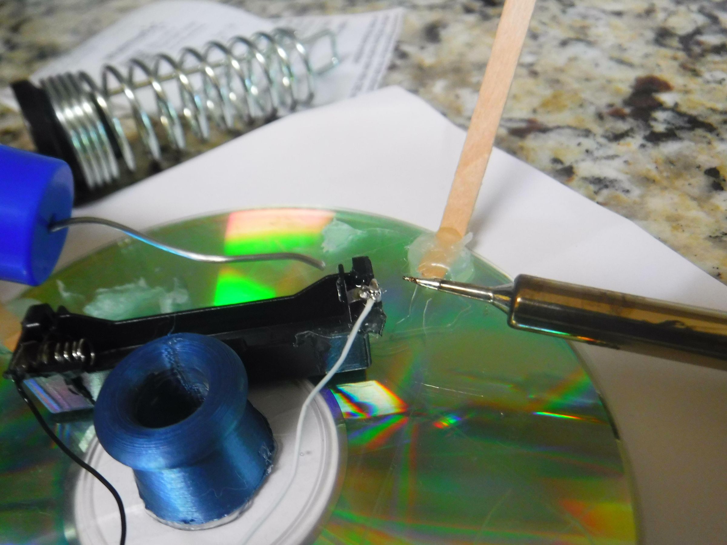Simple Motorized Hovercraft (Make It Fly Contest) : 10 Steps (with ...
