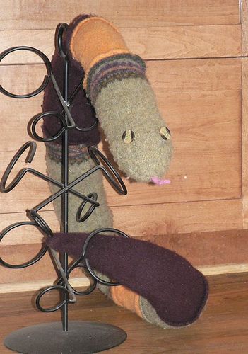 Super Sweater Snake! : 8 Steps - Instructables