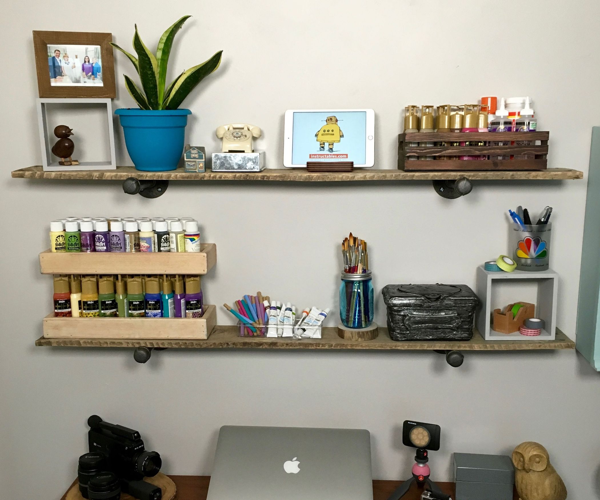 Pipe & Pallet Shelf : 8 Steps (with Pictures) - Instructables