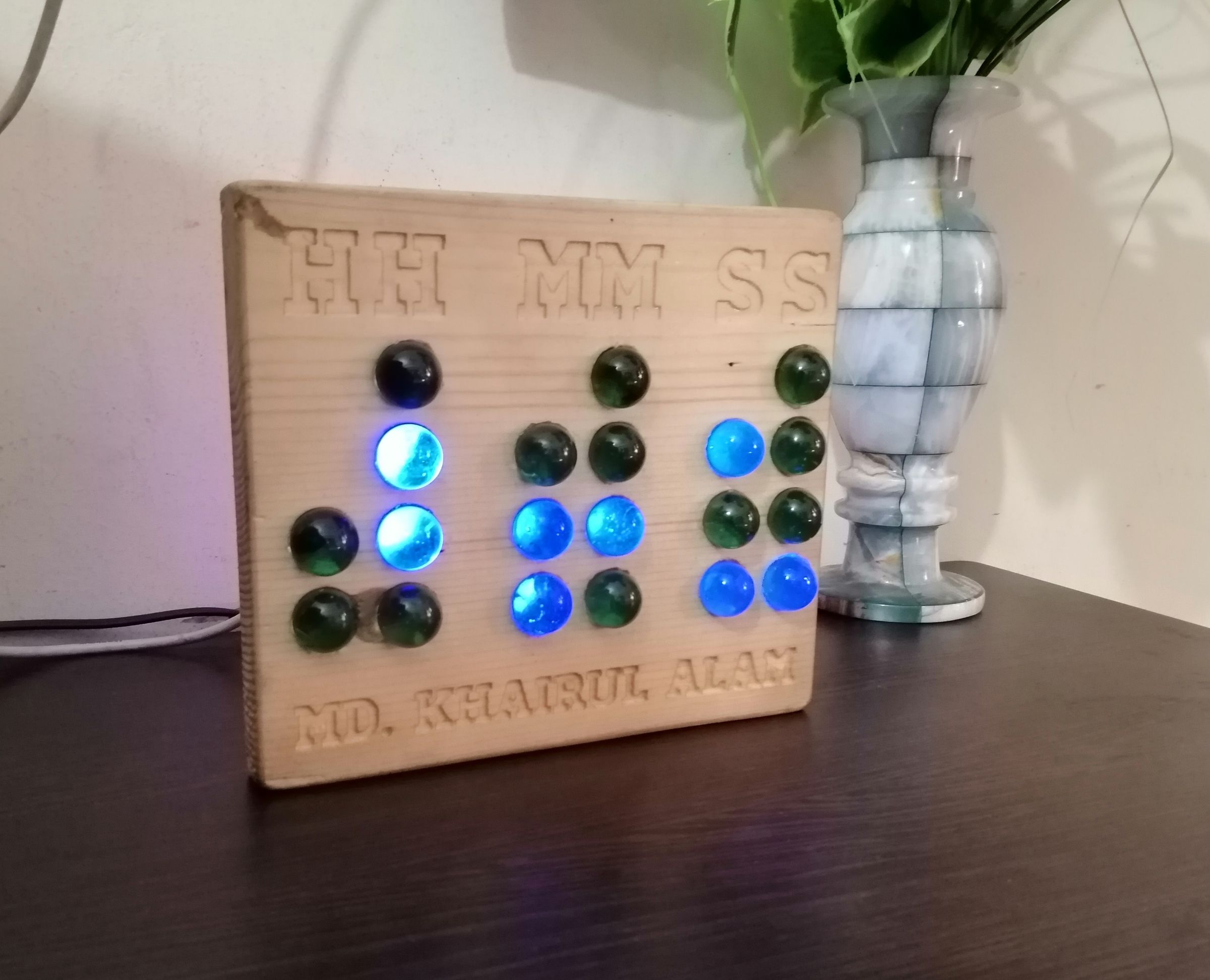 Binary Desk Clock : 9 Steps (with Pictures) - Instructables